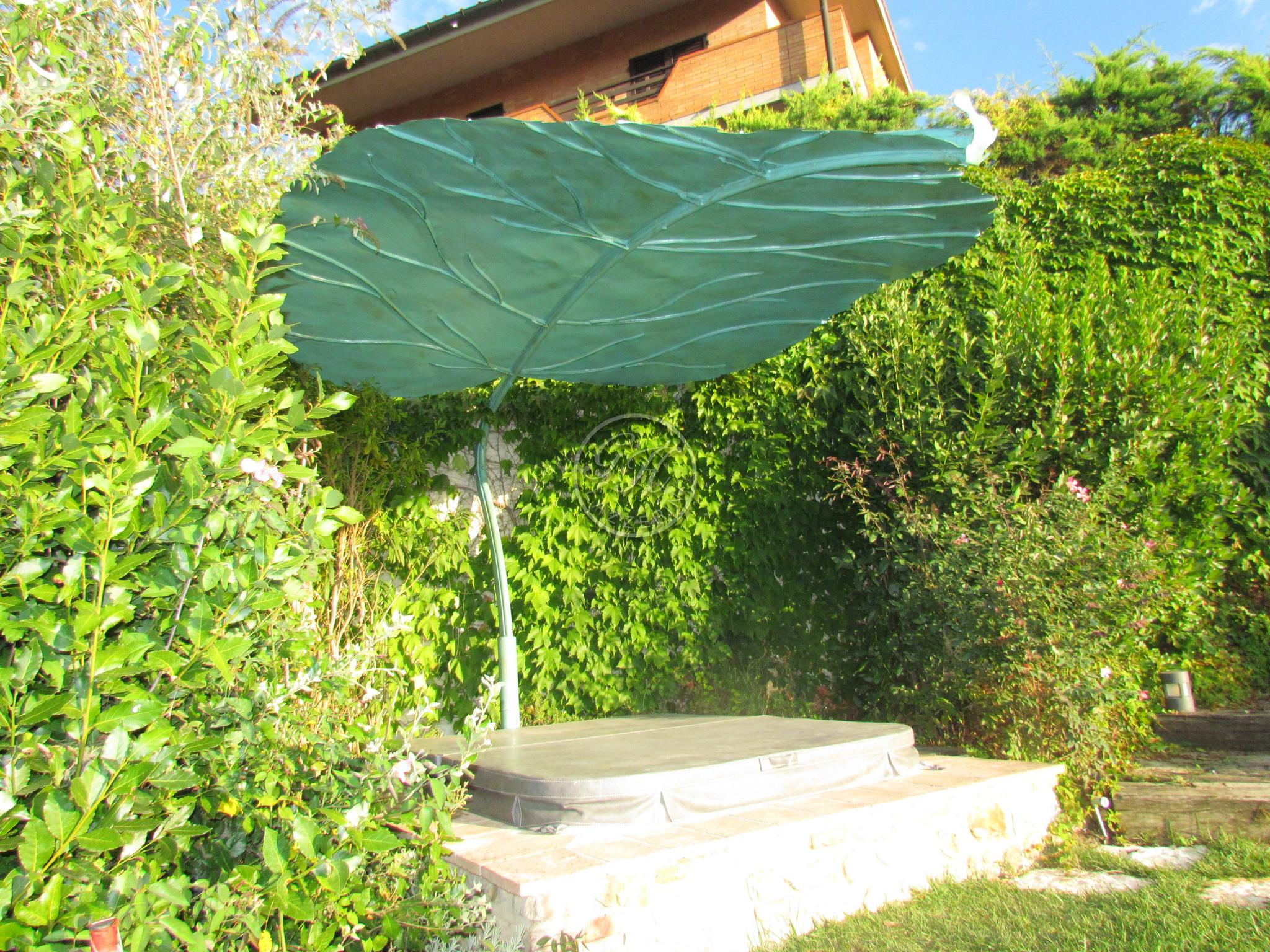 Pergolato artistico foglia 15 Pergola indépendante en métal By GH LAZZERINI