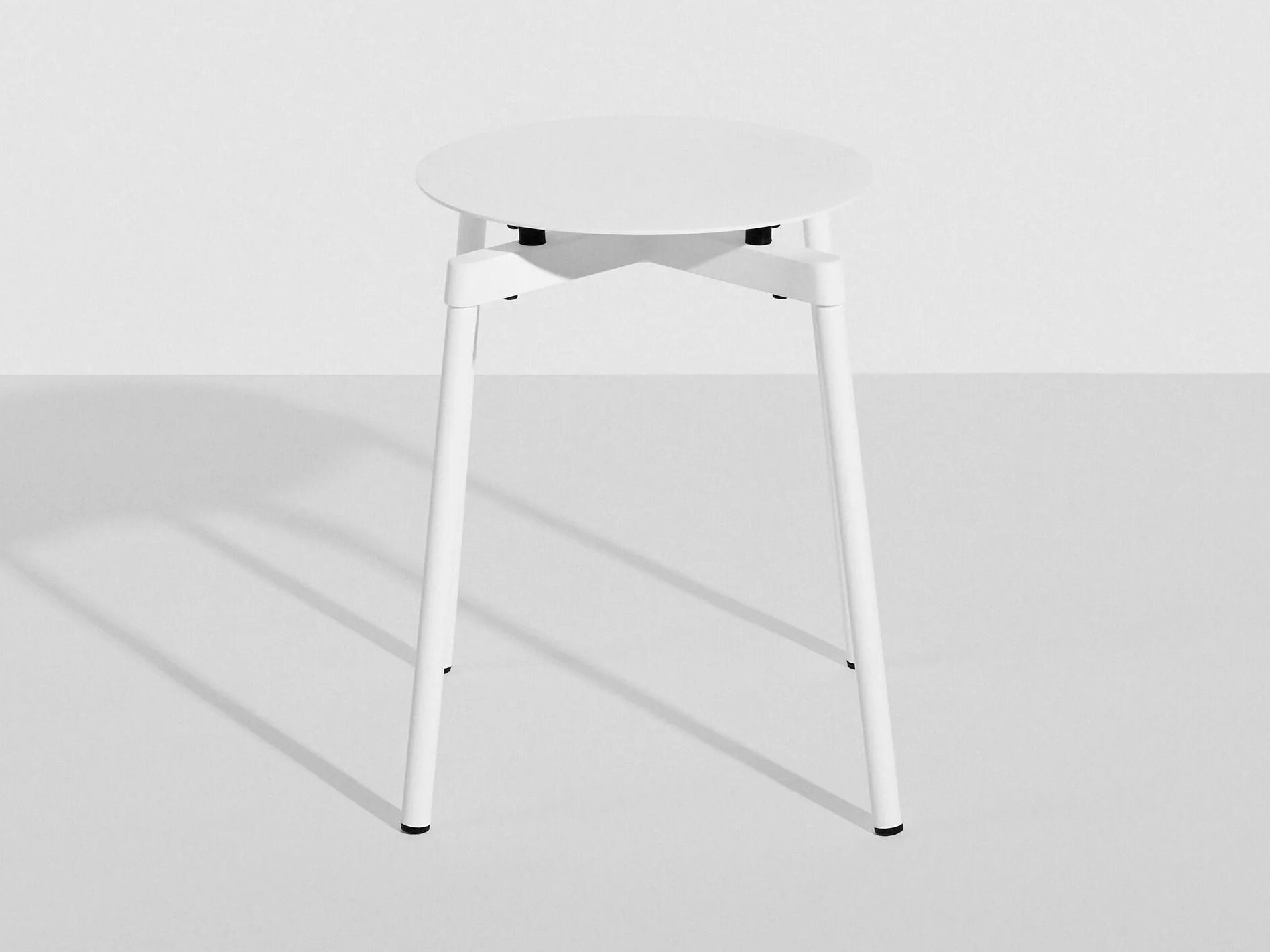 FROMME Low stackable powder coated aluminium stool By Petite Friture | design Tom Chung