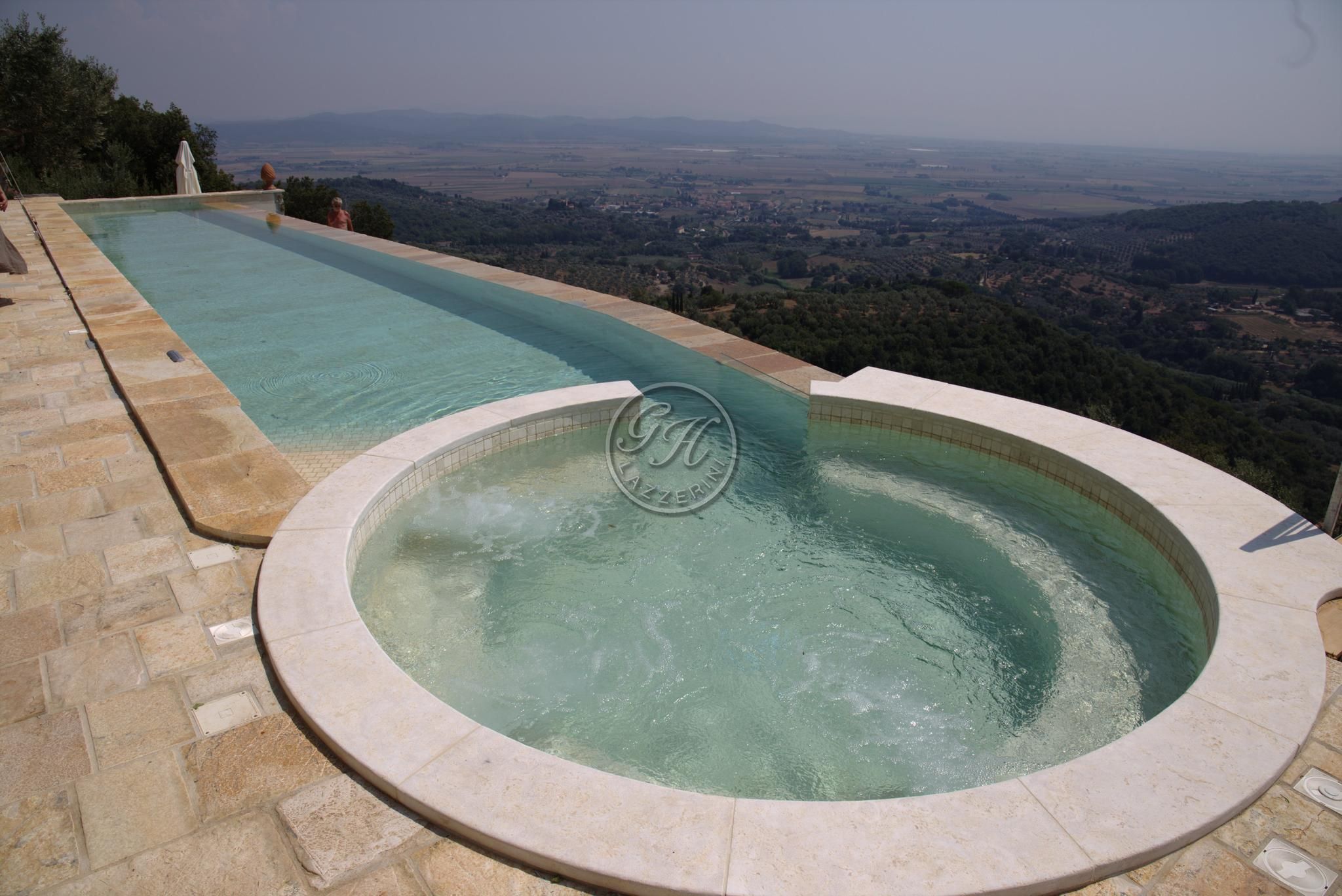 Infinity natural stone swimming pool with waterfall Swimming pool 18 By ...