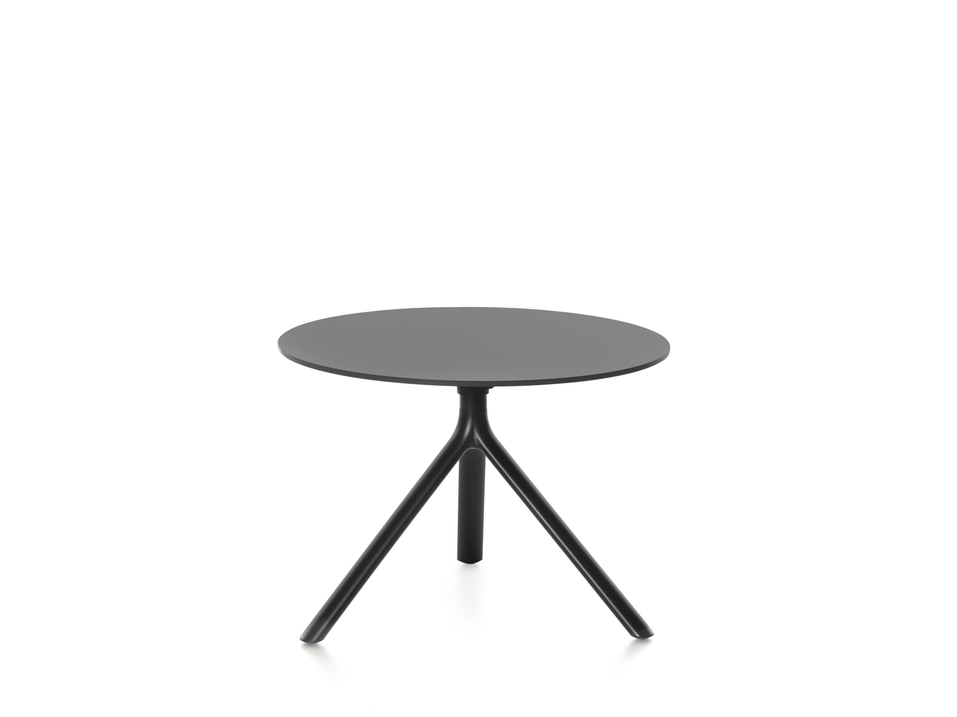 MIURA Folding round coffee table By Plank | design Konstantin Grcic