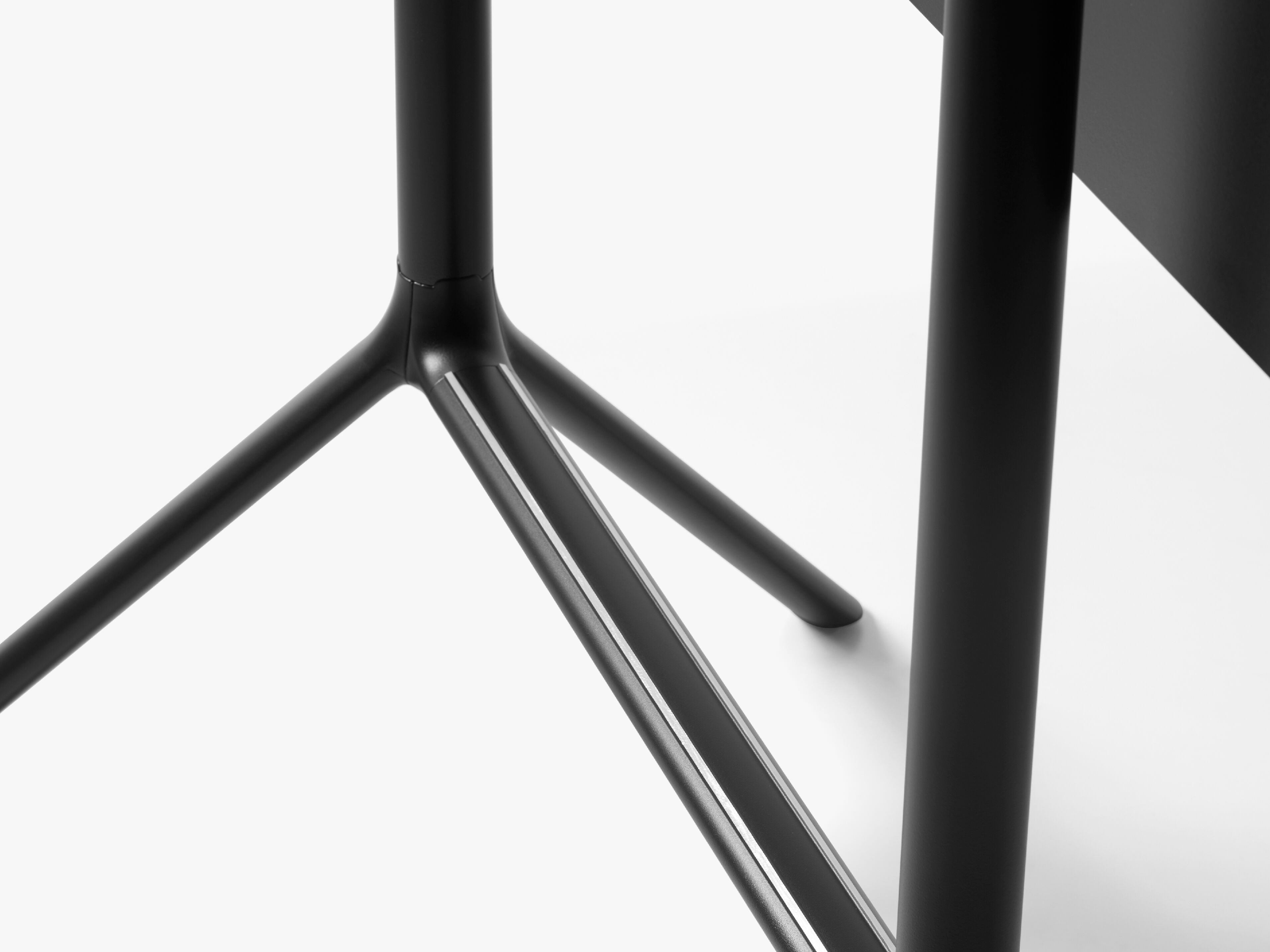 MIURA Folding rectangular table By Plank | design Konstantin Grcic