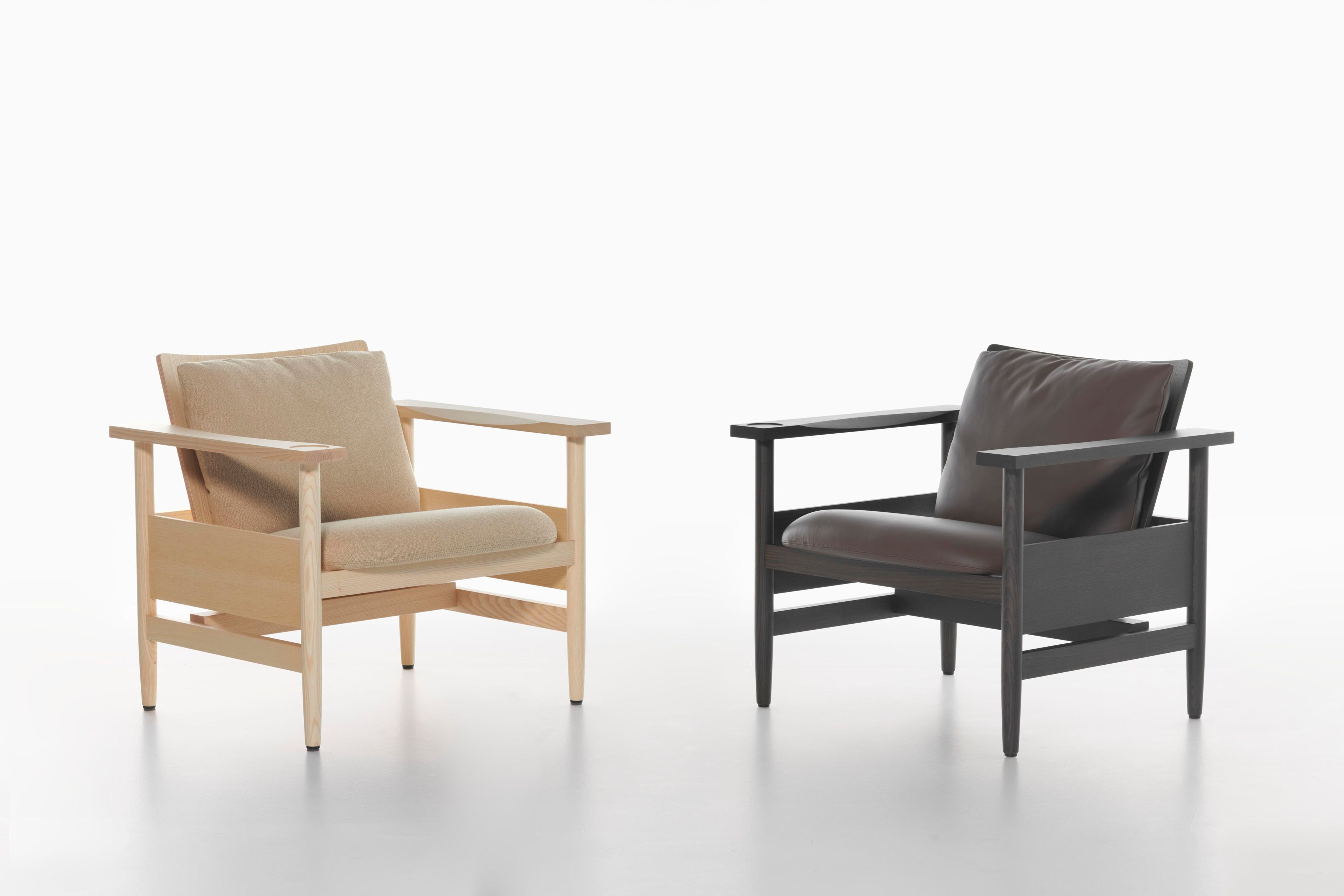 SOMBRA Ash easy chair with padded seat with armrests By Plank