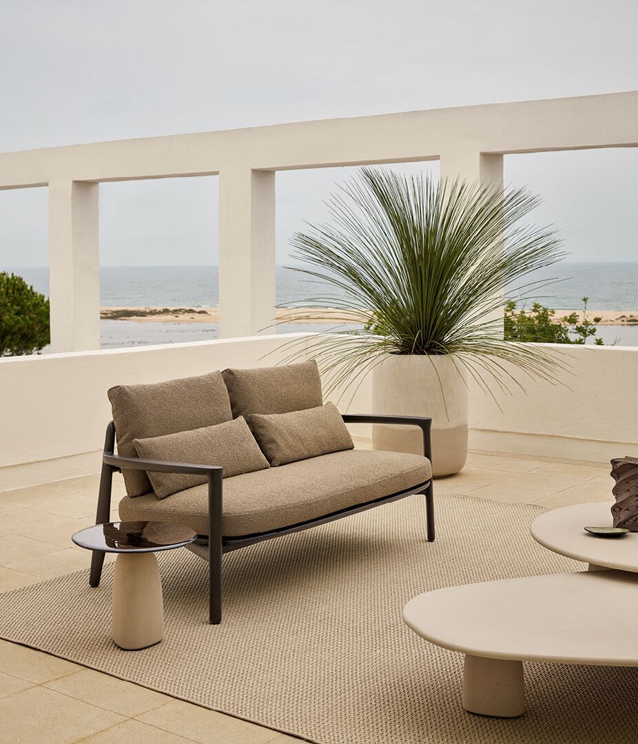 STRATA Round garden side table By Poliform