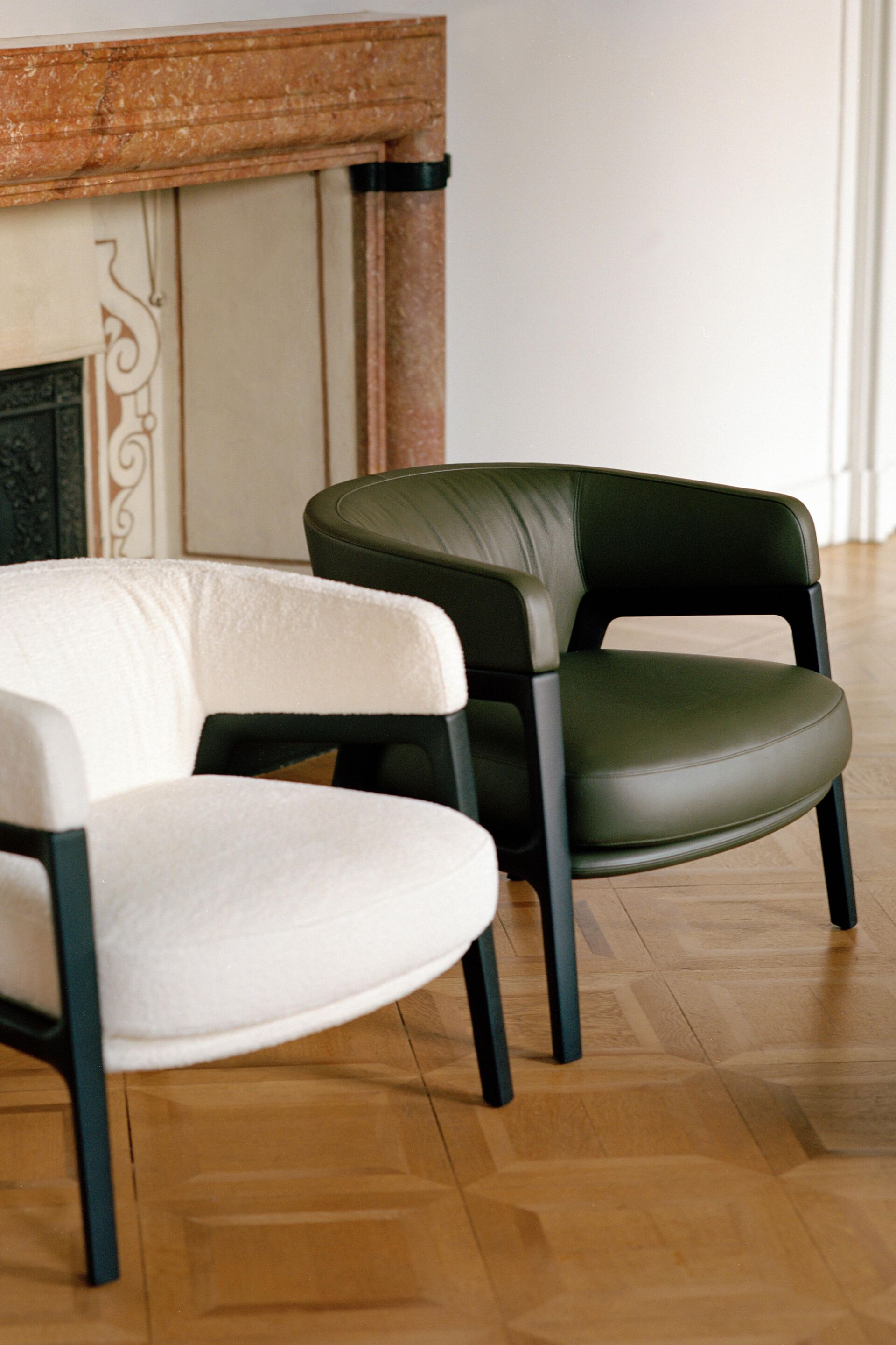 DUO Armchair By Poltrona Frau