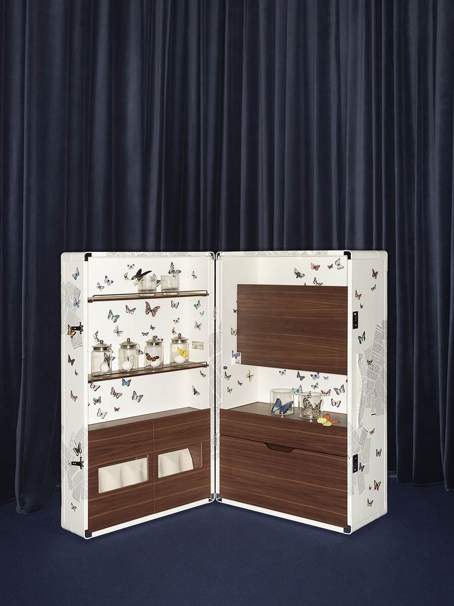 ISIDORO ULTIME NOTIZIE Bar cabinet By Poltrona Frau | design Jean-Marie ...