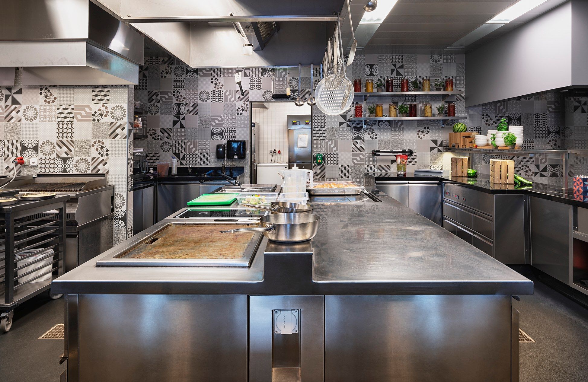 CUCINE PROFESSIONALI Cucina a libera installazione professionale By Prisma