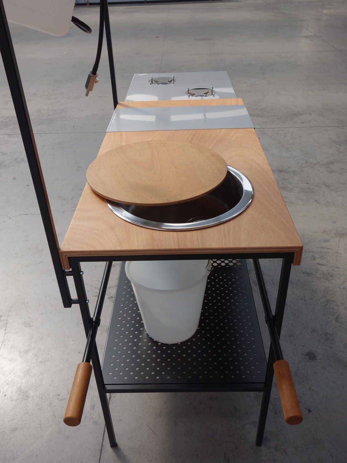 Q-CINA Mobile kitchen By Officine Tamborrino | design MoMAng