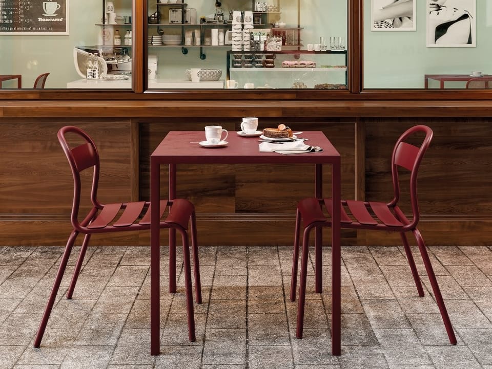 QU 800 Table By COLOS