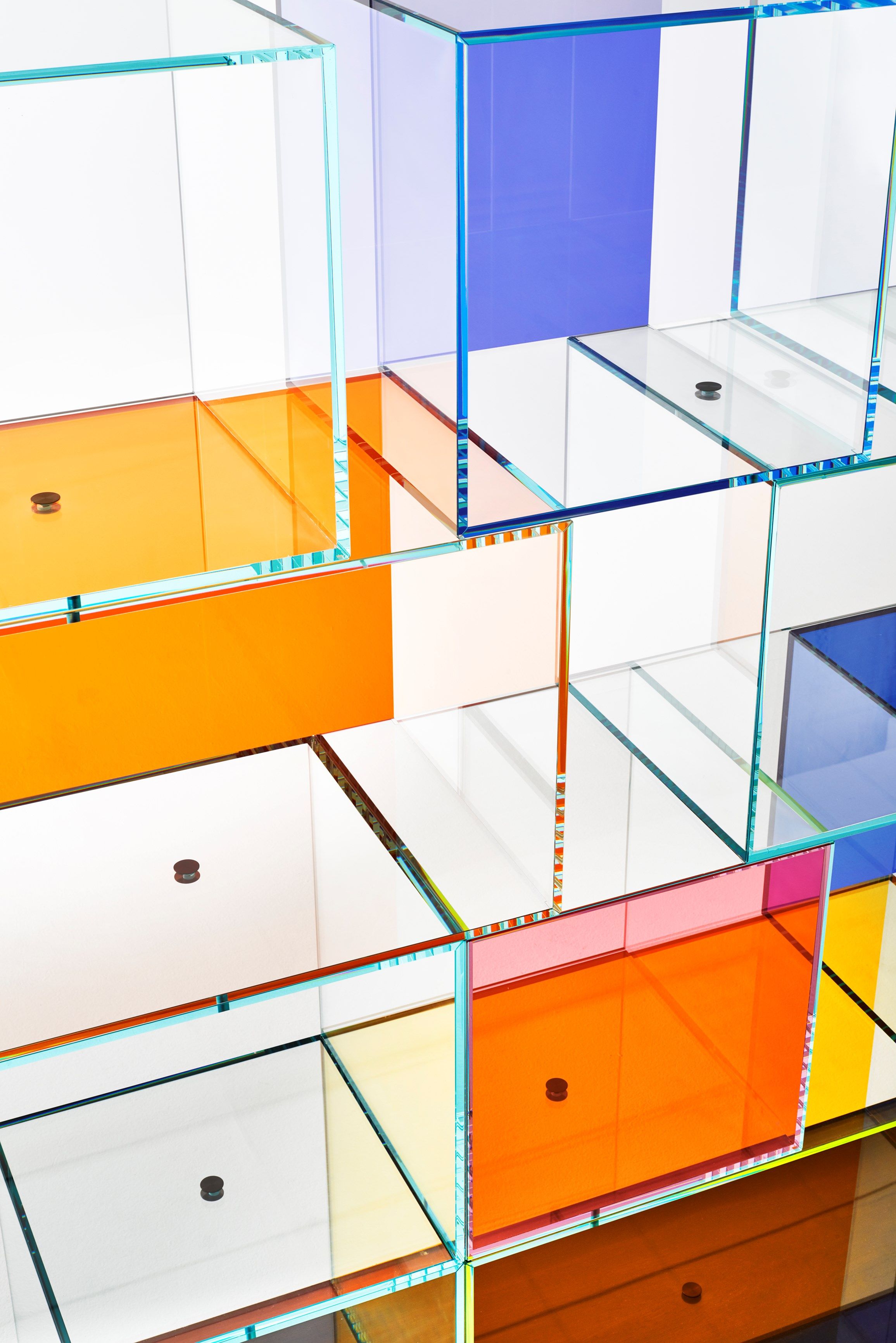 QUANTUM Modular crystal bookcase By Glas Italia | design Piero Lissoni