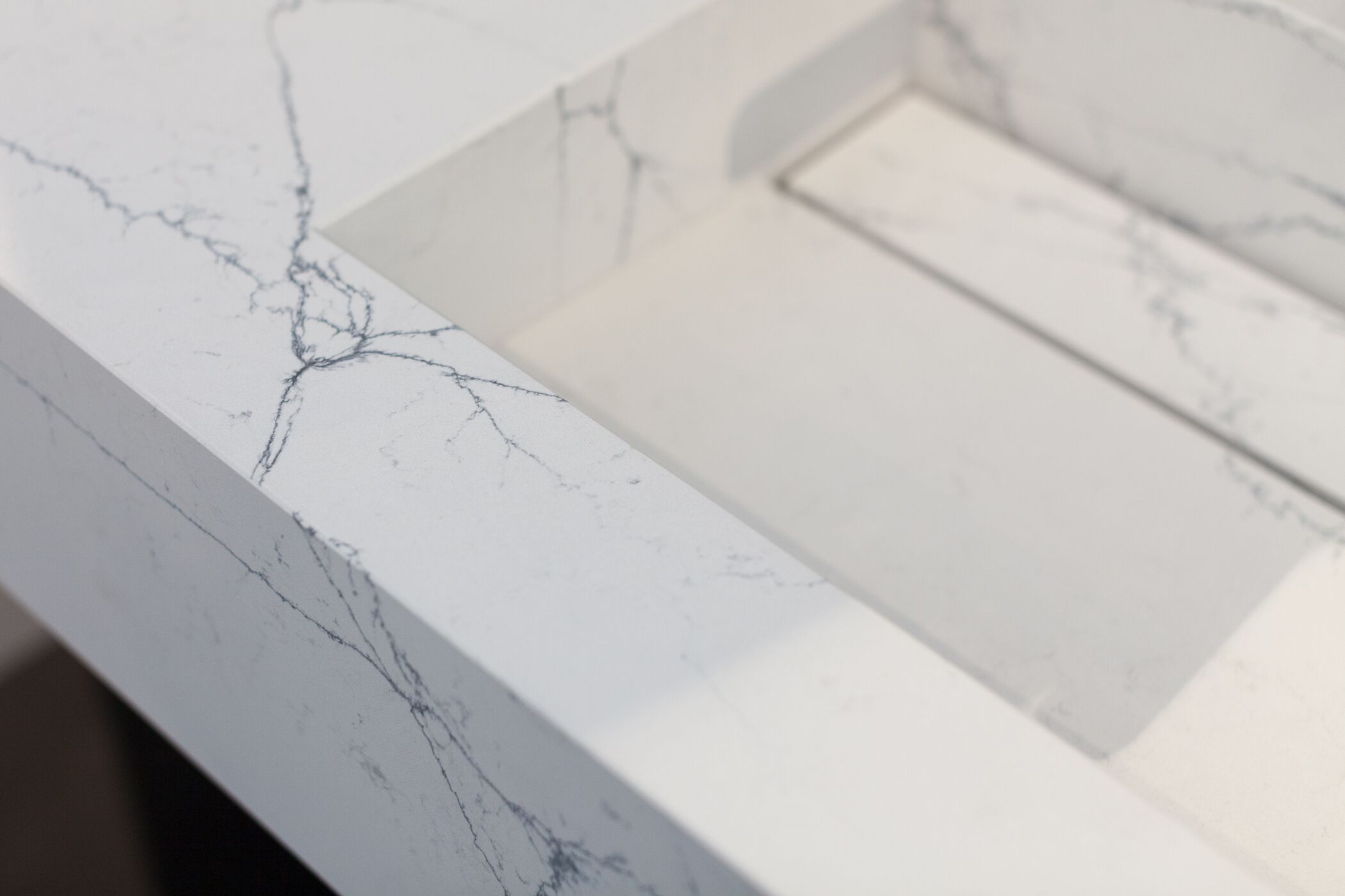 PLANET - NEPTUNE Rivestimento in agglomerato di quarzo By QUARTZFORMS