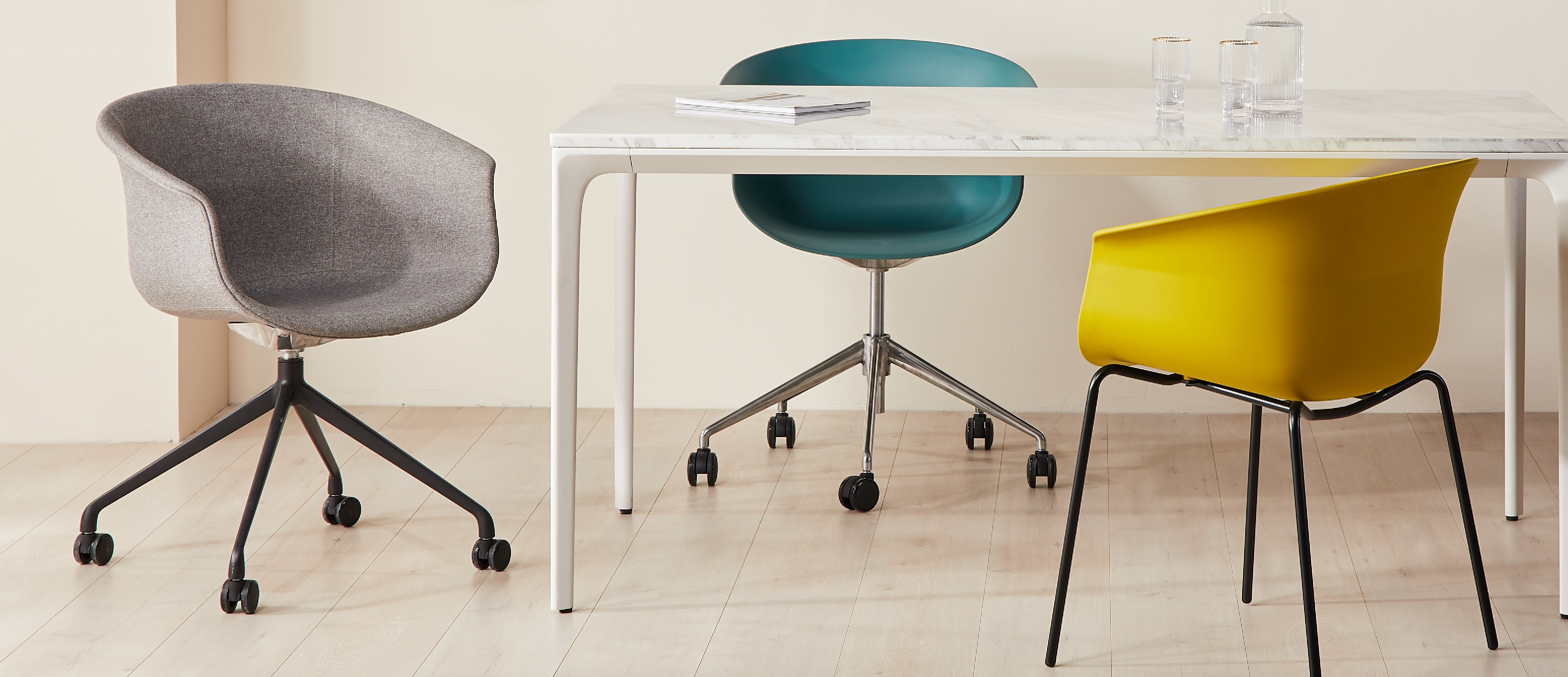 QUEEN | Office chair Swivel polypropylene office chair with castors ...