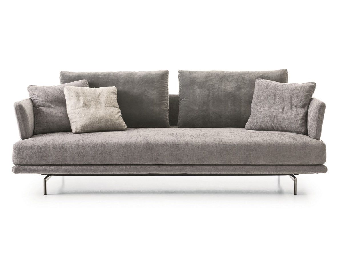 QUINTASTRADA Sofa By Saba Italia | design Sergio Bicego