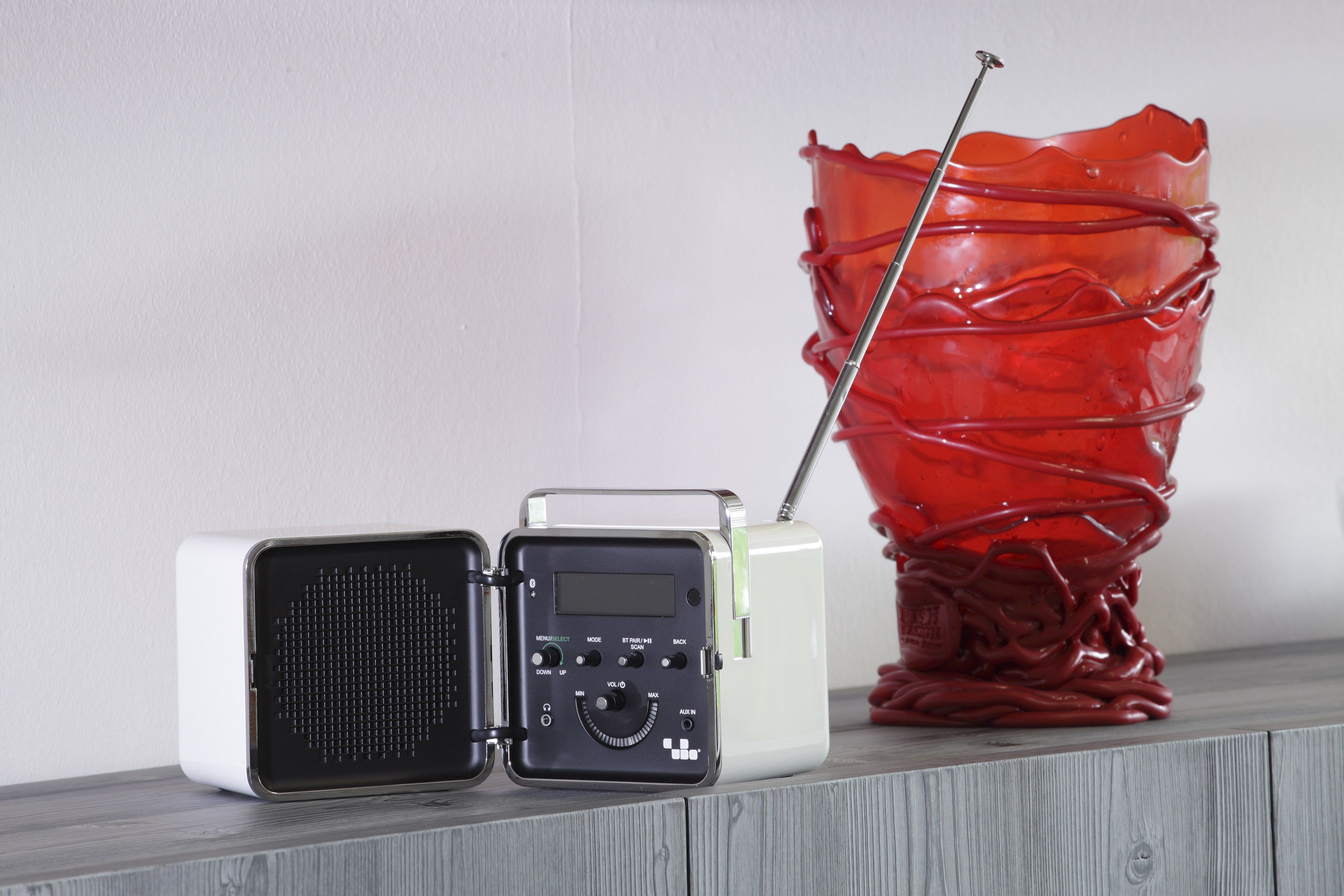 RADIO.CUBO 50° Radio with alarm clock By Brionvega | design Richard ...