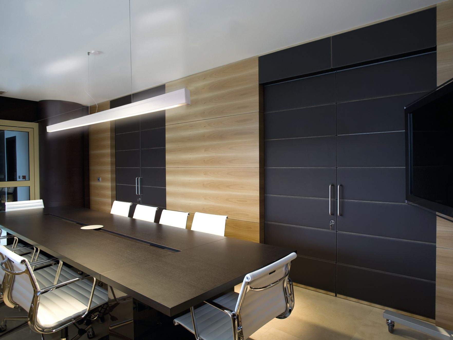 RAIL BIEMISSION 吊灯 By EGOLUCE