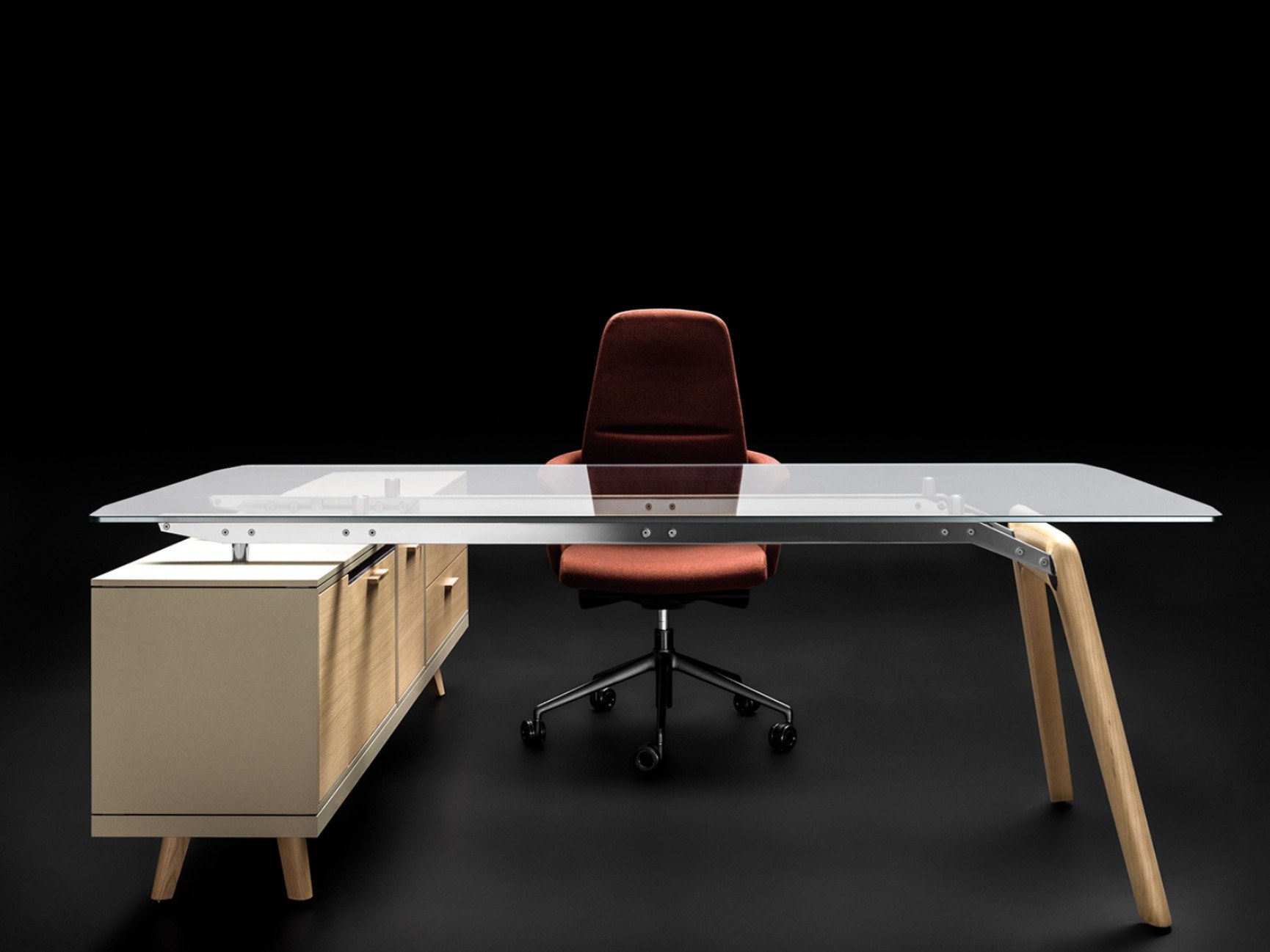 RAIL Glass executive desk with shelves By Bralco | design Gianantonio ...