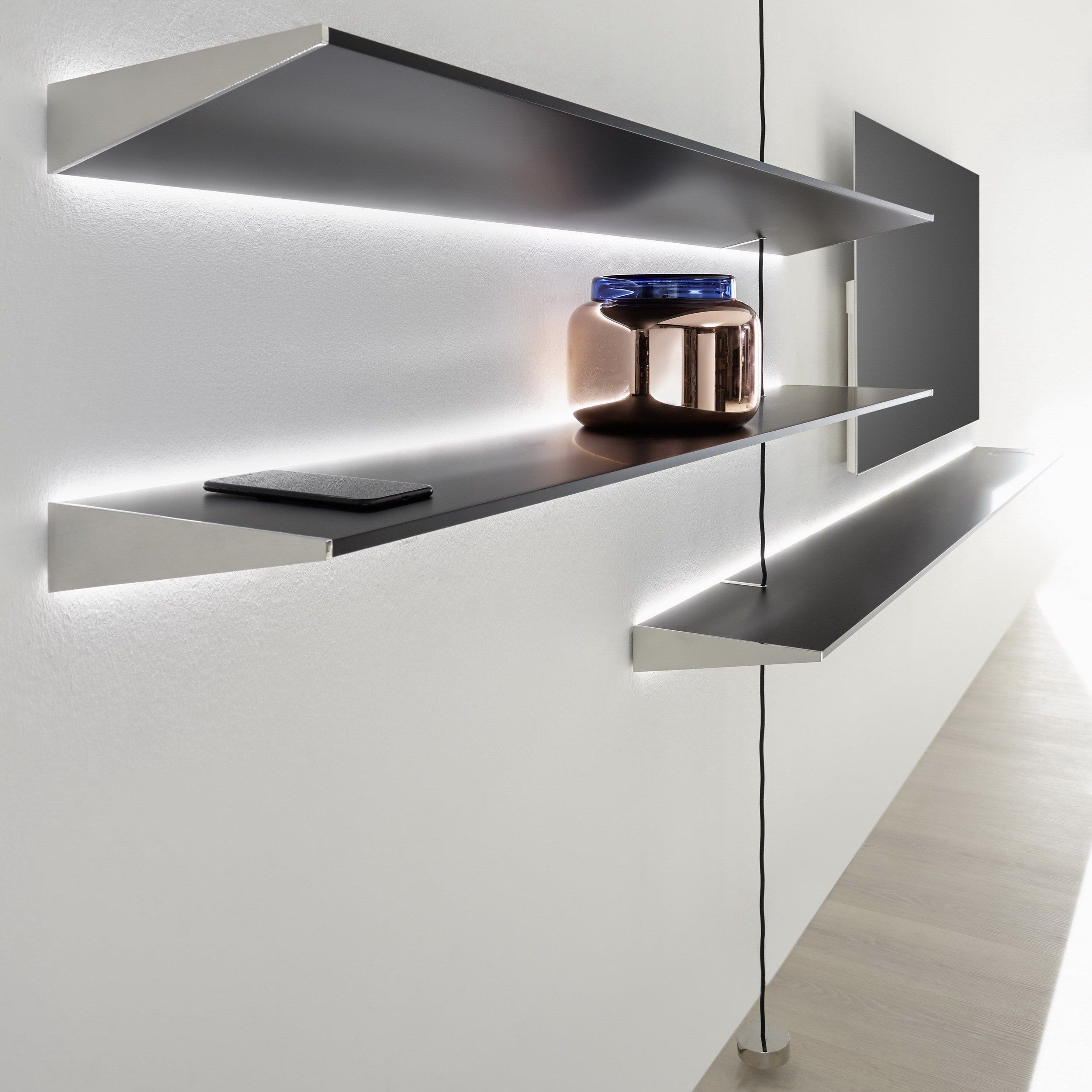 Wall shelf / Wireless charger RAY By YOMEI design André Schelbach