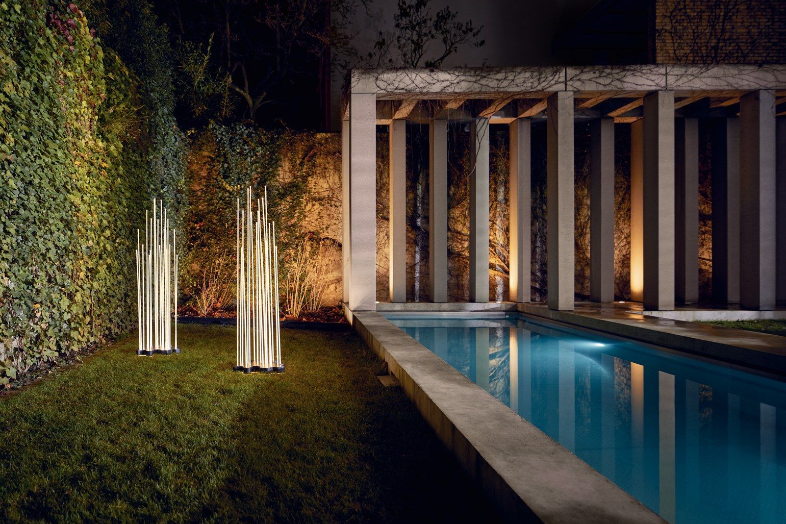 REEDS Floor lamp By Artemide