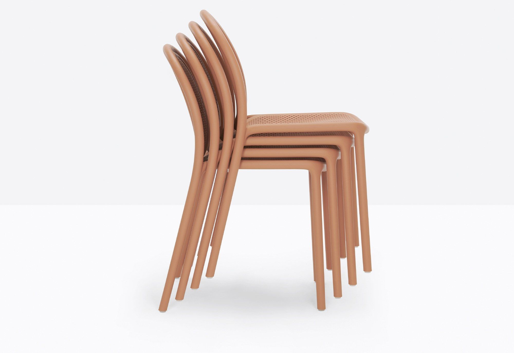 REMIND 3730 Chair By Pedrali | design Eugeni Quitllet