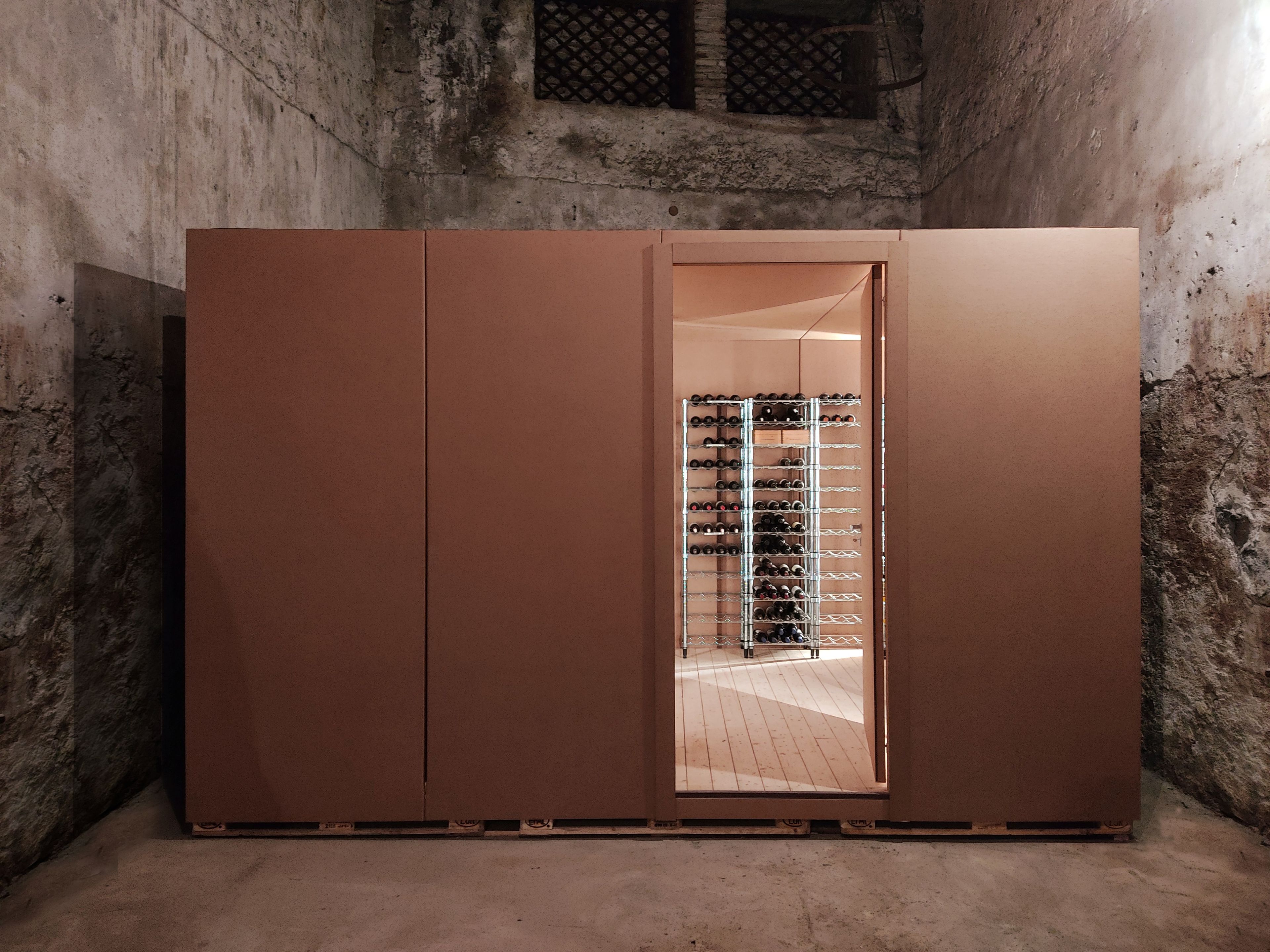 Cardboard movable wall REMO-WALL U By Archicart