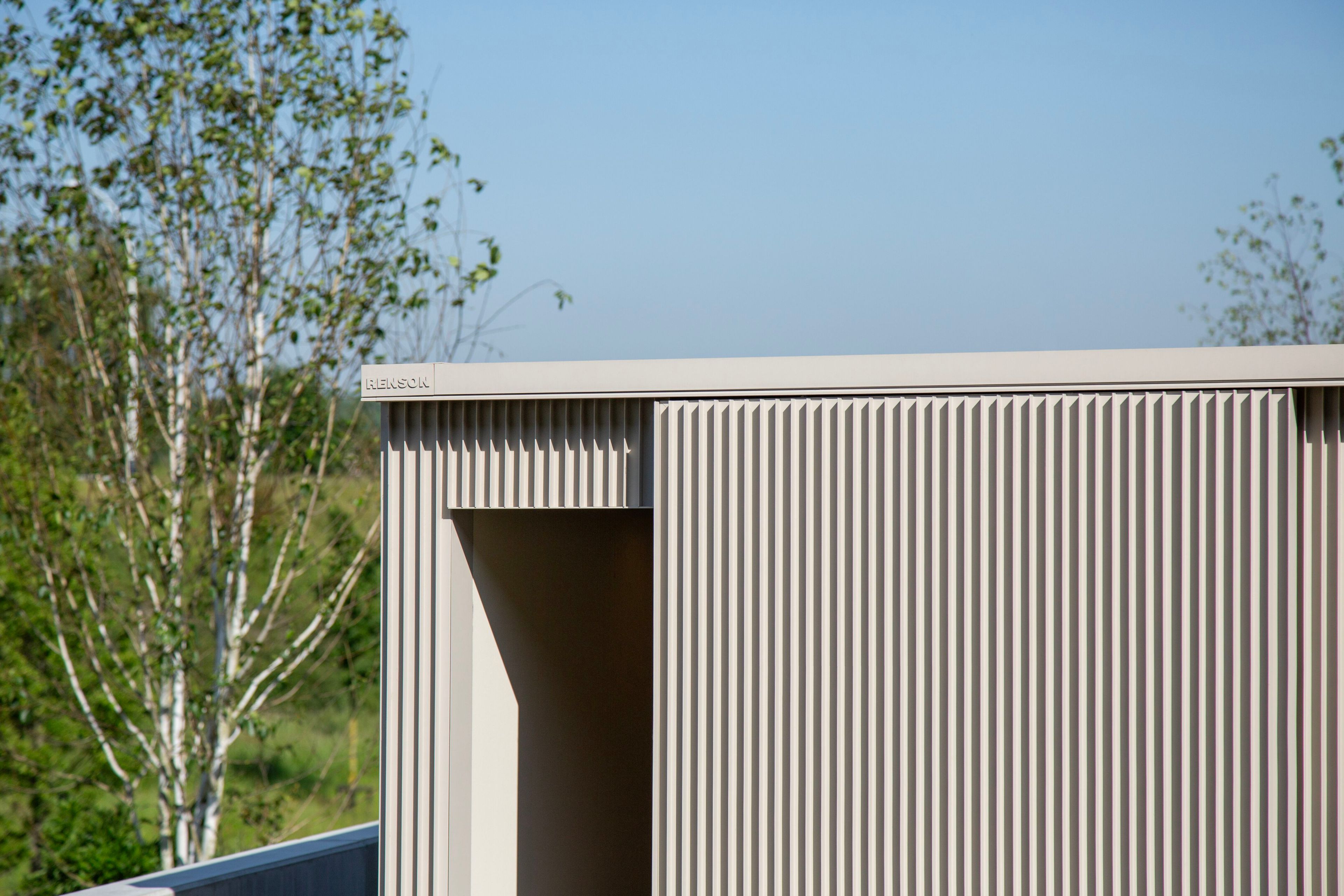 AMANI Pergola By RENSON