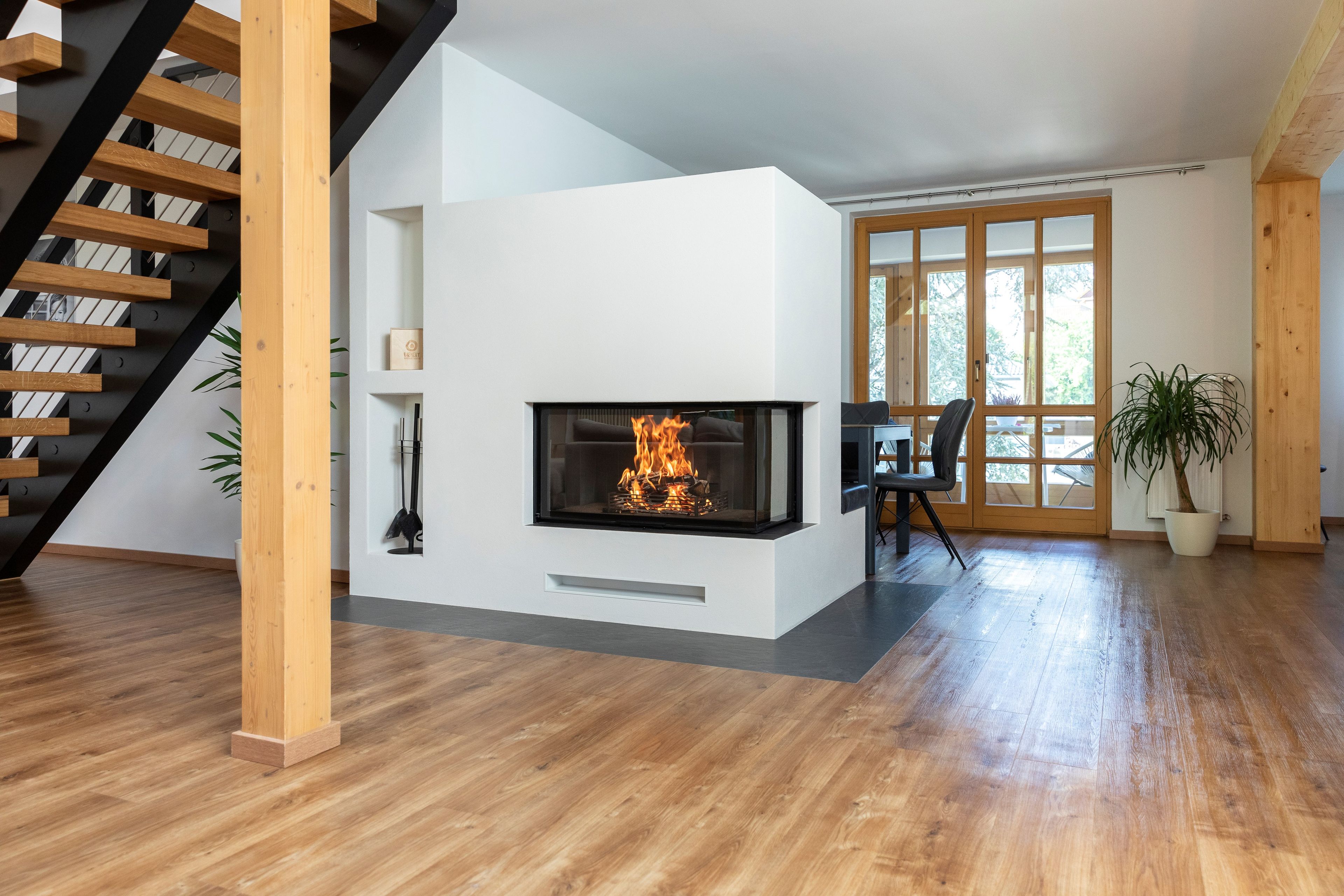 RII Caminetto a legna angolare By RUEGG