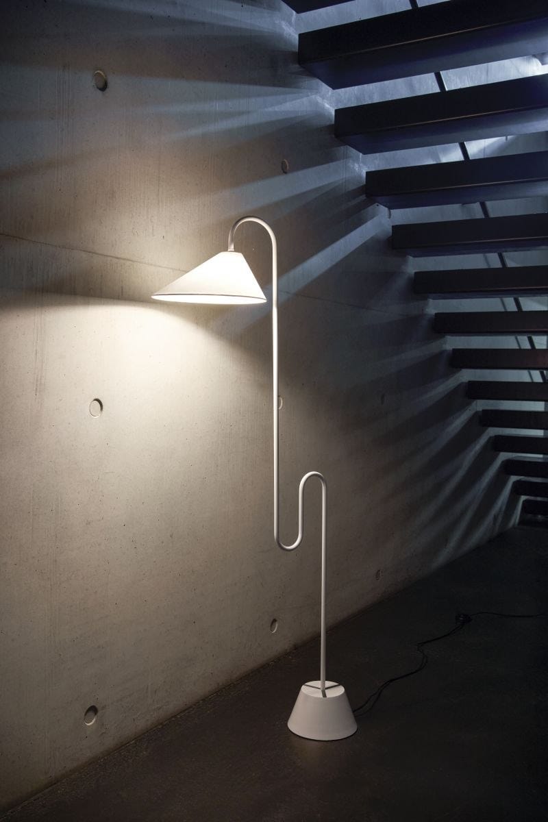 ROATTINO Floor lamp By ClassiCon | design Eileen Gray
