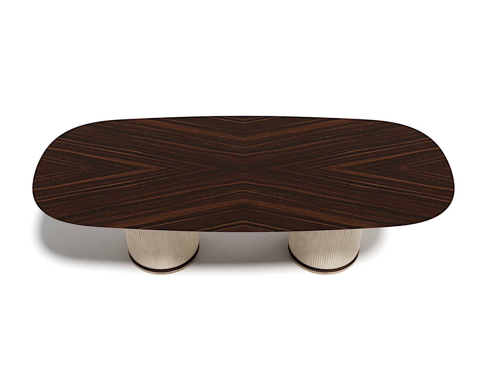 ROCK OVAL | Wooden table By Capital Collection