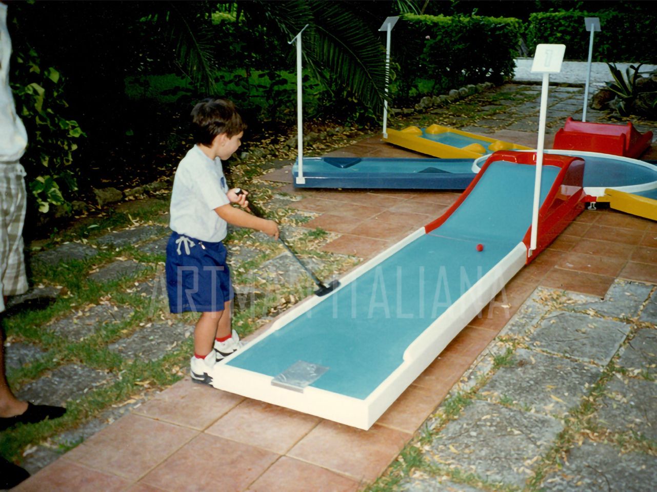 Piste da minigolf prefabbricate in vetroresina RONDÒ GOLF MINIGOLF ...