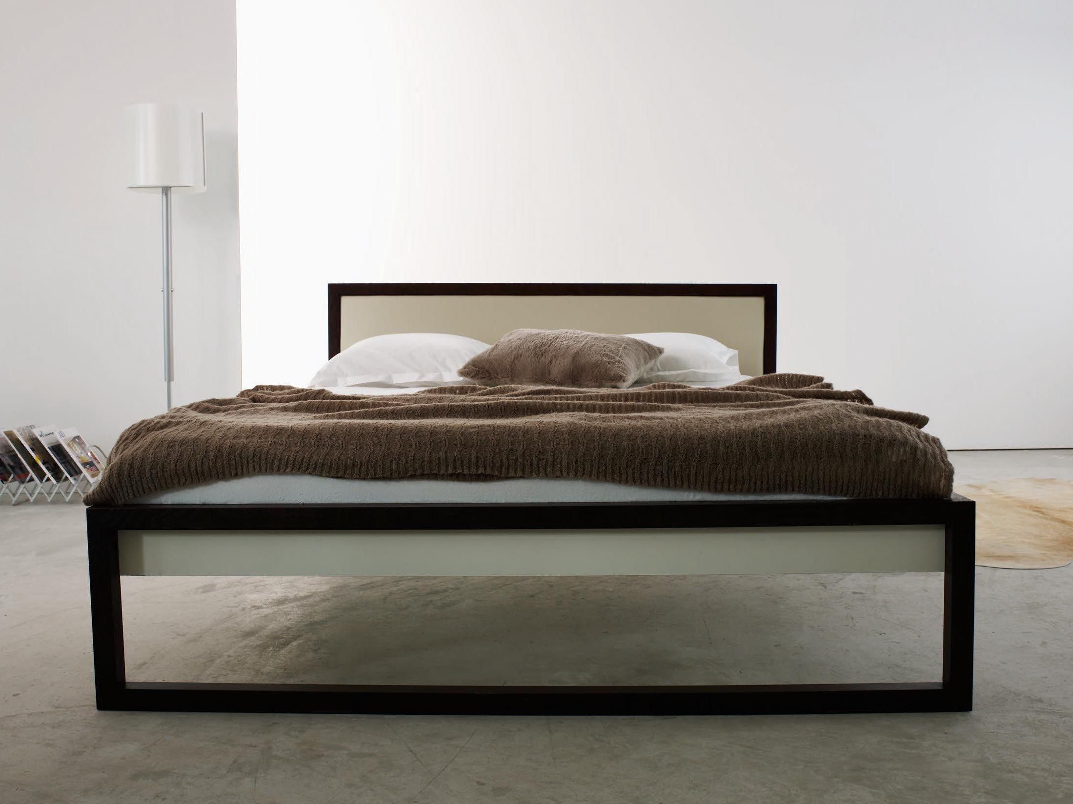 ROOM Solid wood double bed By MORE | design Johannes Hebing