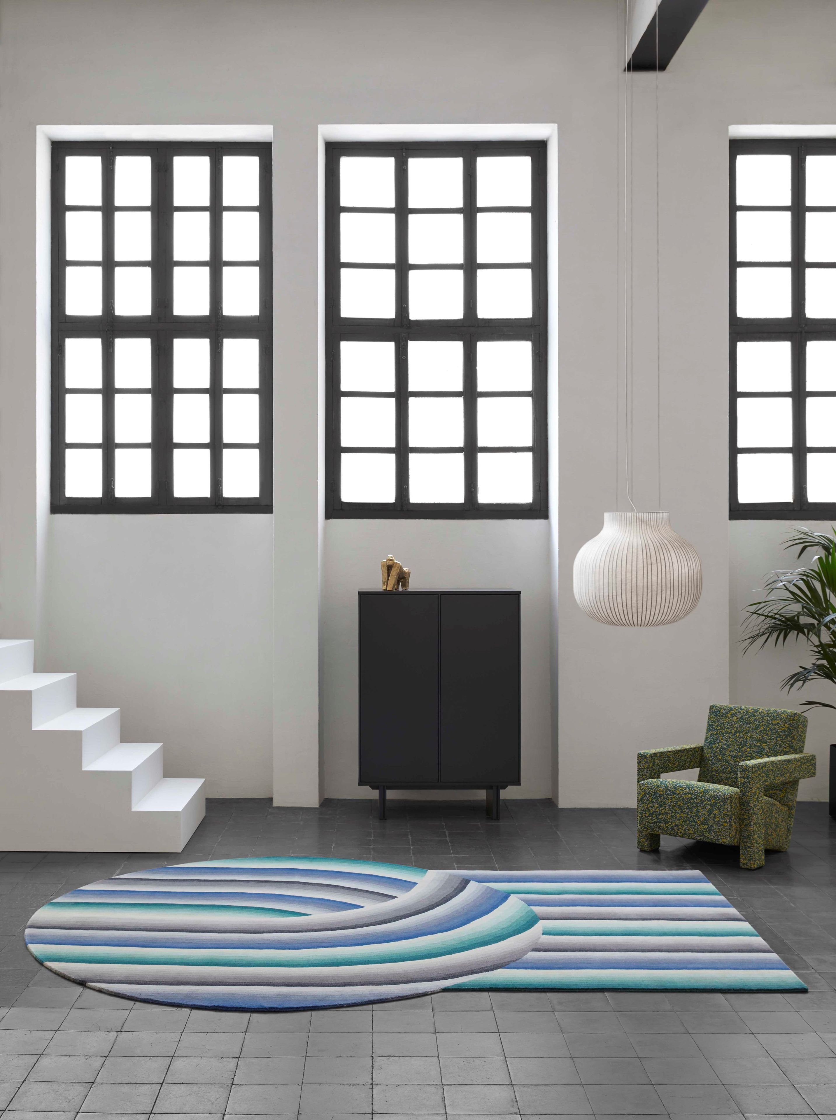 ROUND MIRAGE BLUE Handmade rug By GAN | design Patricia Urquiola