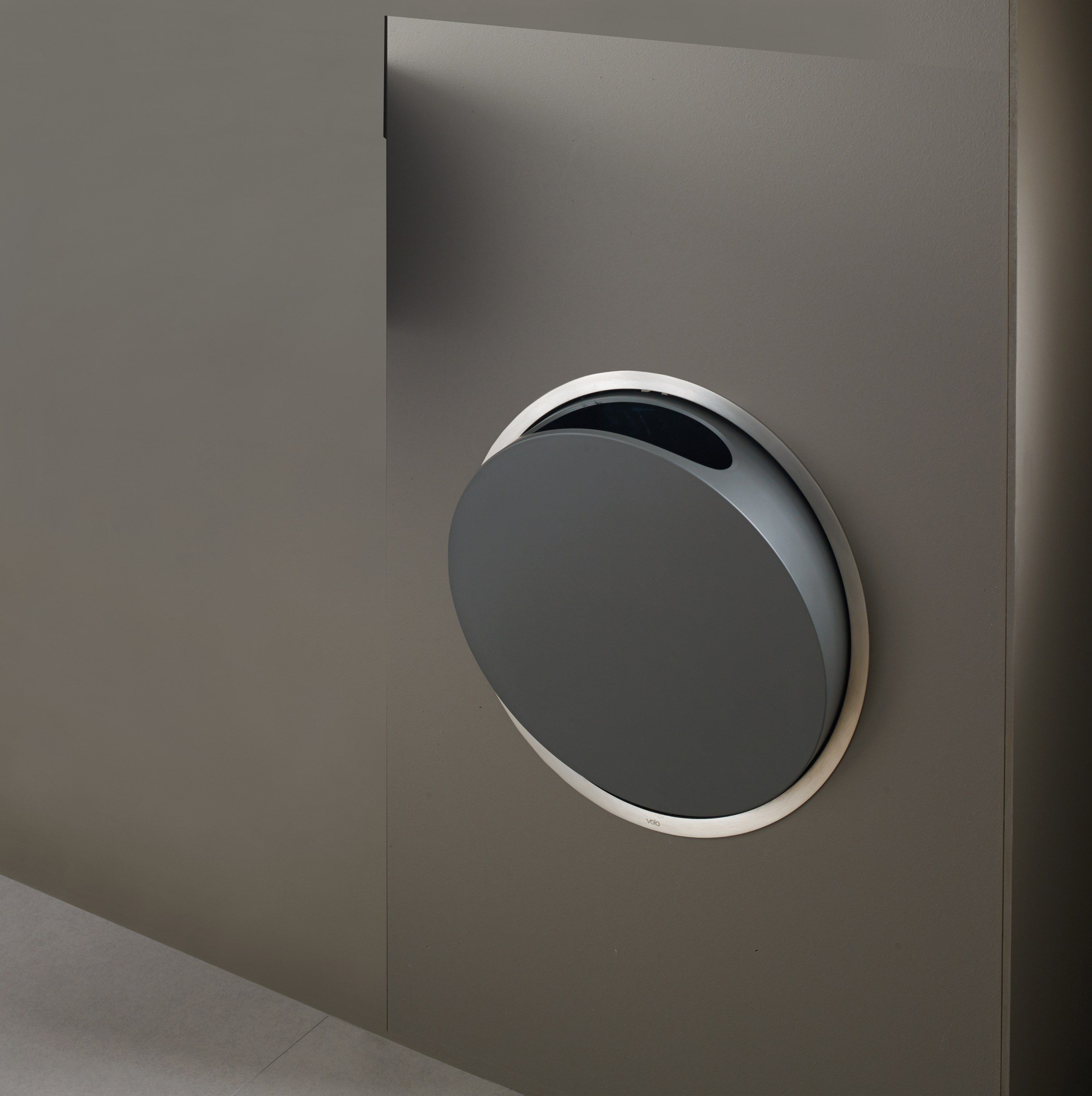 RS1 | Bathroom waste bin By VOLA design Aarhus Arkitekterne