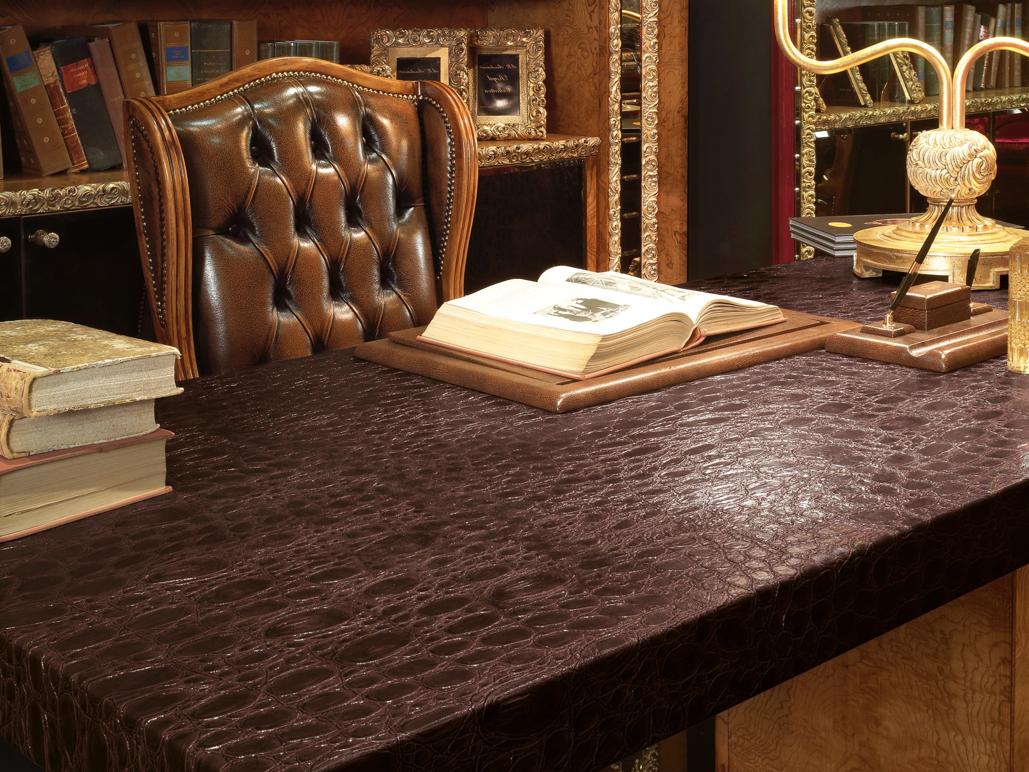 ROYAL | Writing desk By A.R. Arredamenti