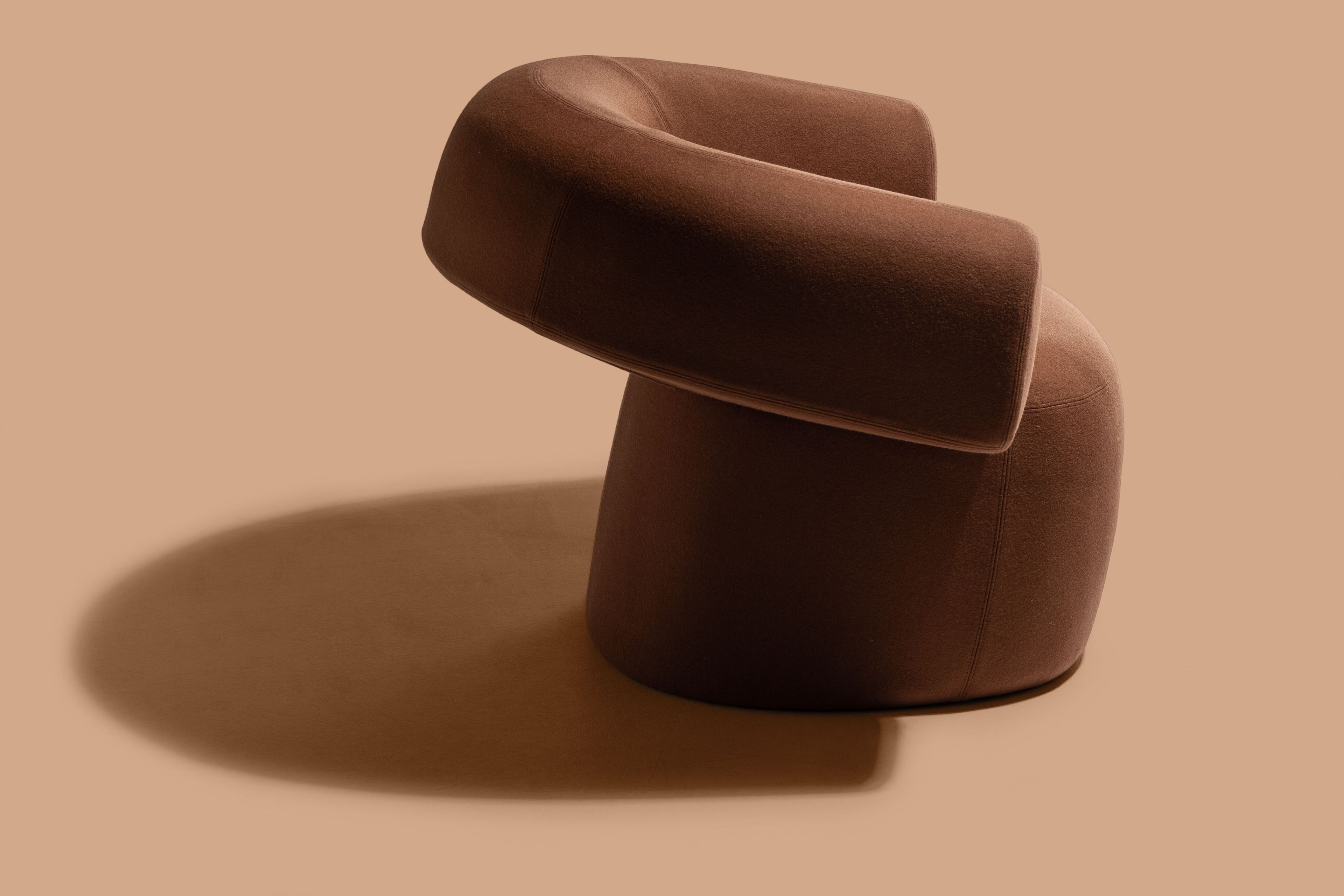 RUFF Easy chair By Moroso | design Patricia Urquiola