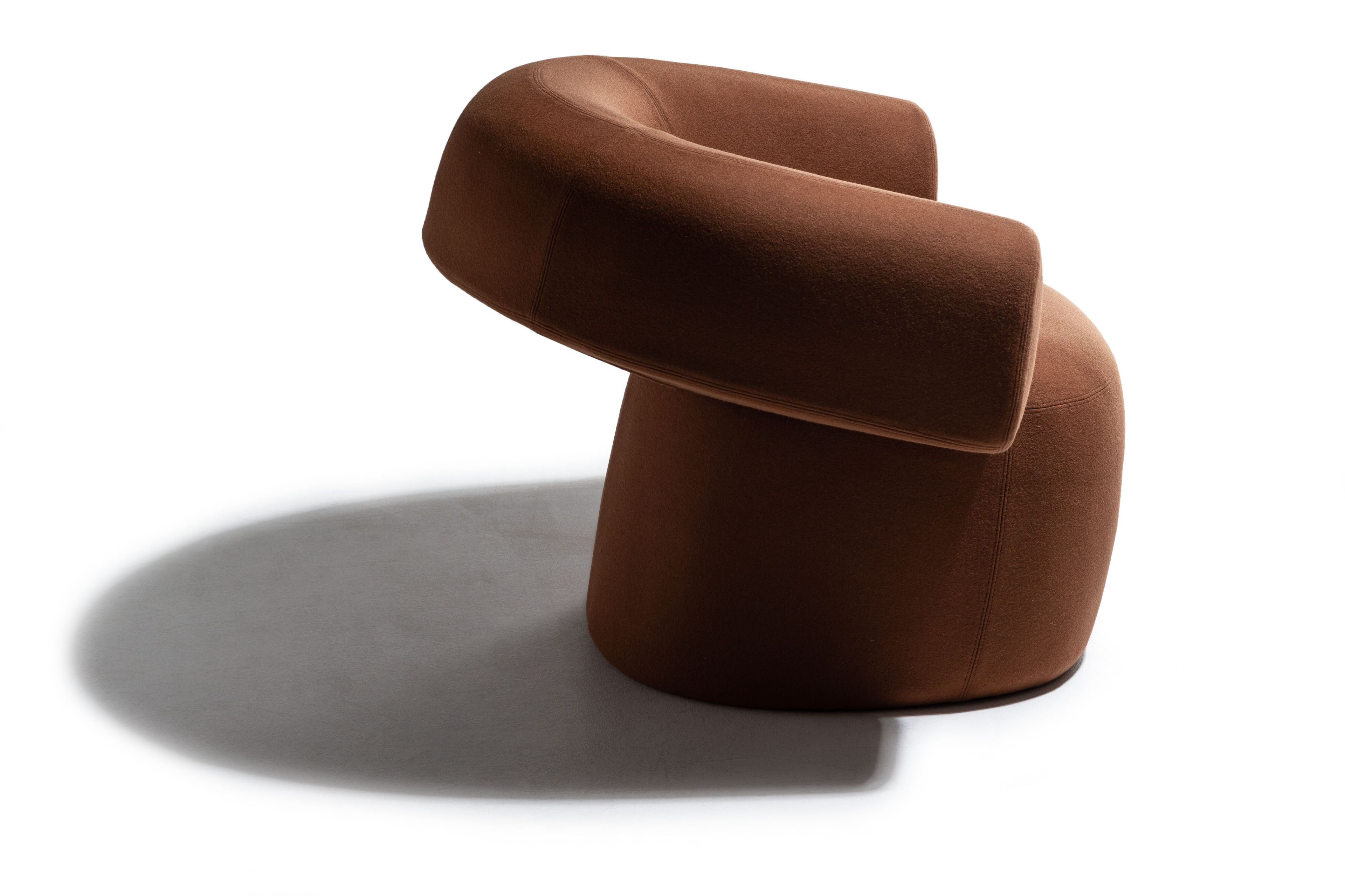 RUFF Easy chair By Moroso | design Patricia Urquiola