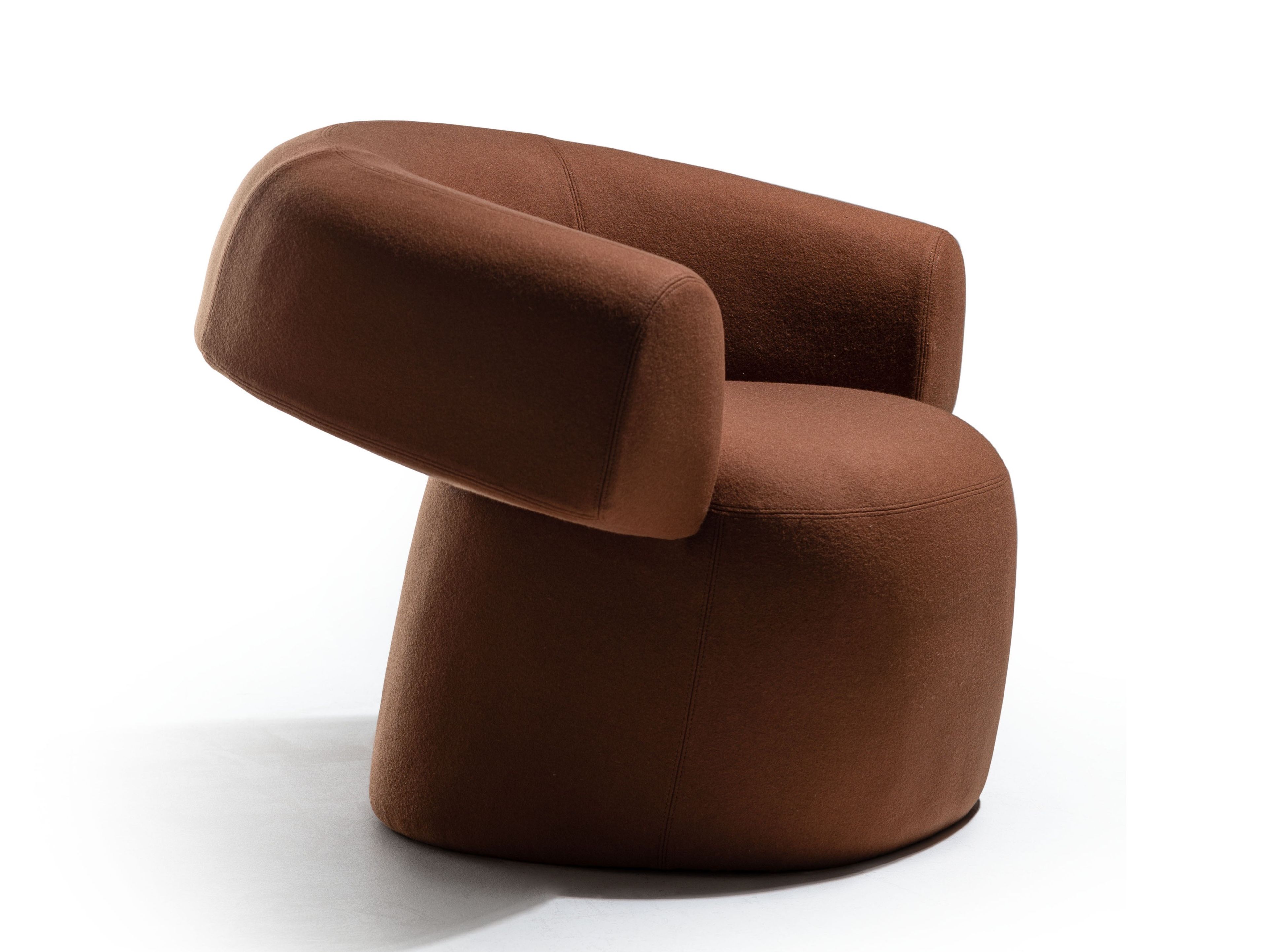 RUFF Easy chair By Moroso | design Patricia Urquiola