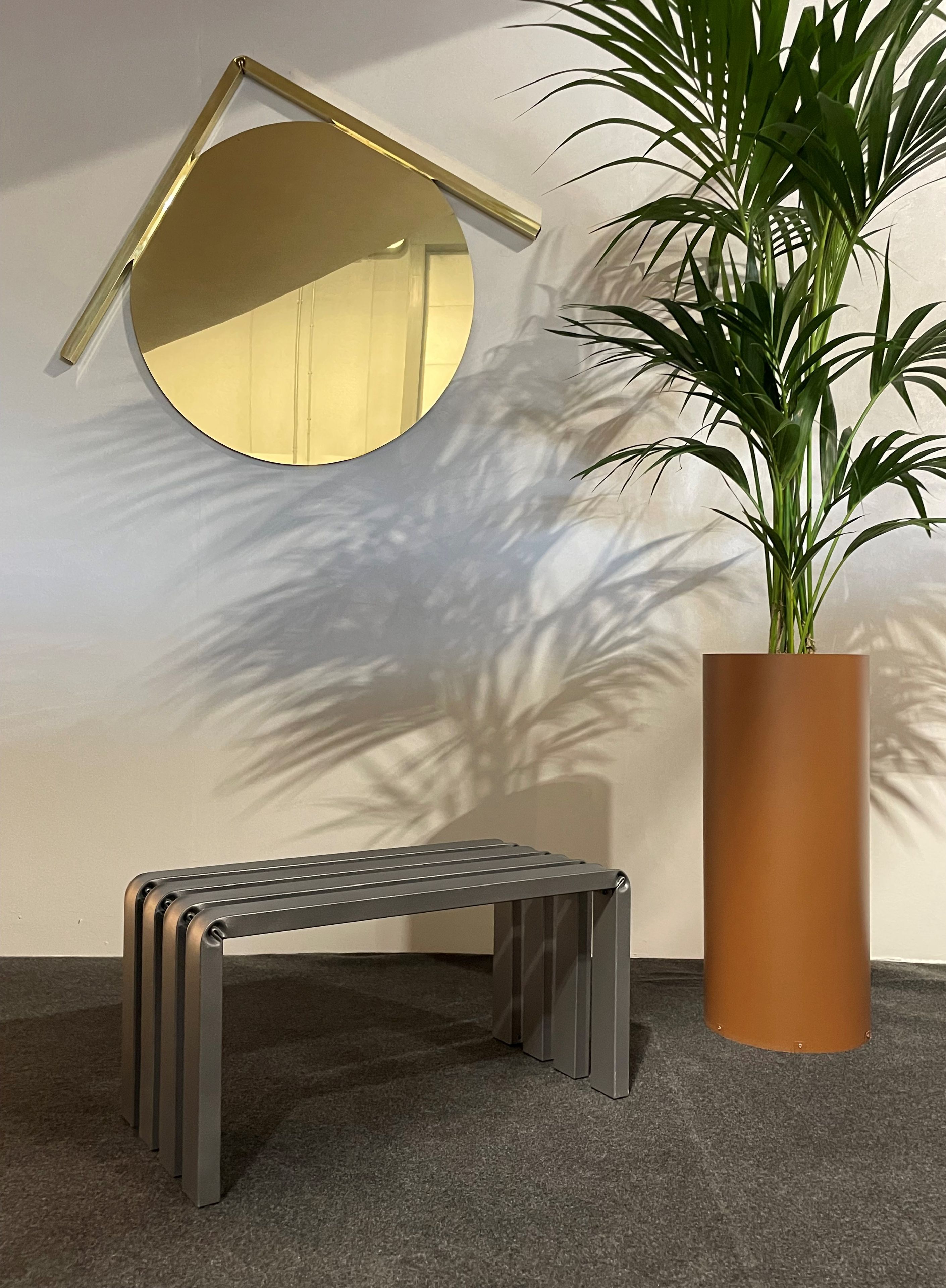 RUNWAY | Steel bench By Situér