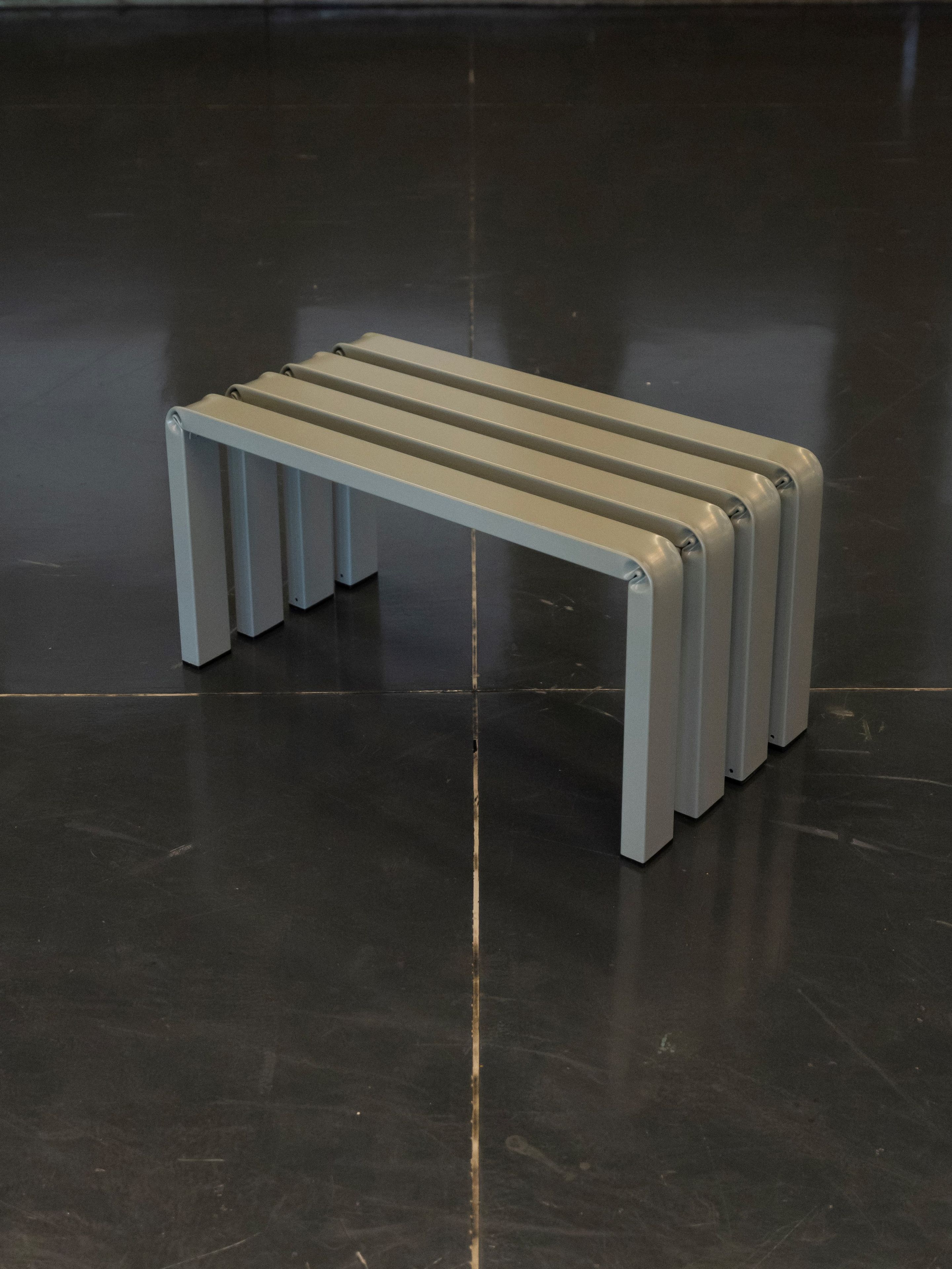 RUNWAY | Steel bench By Situér