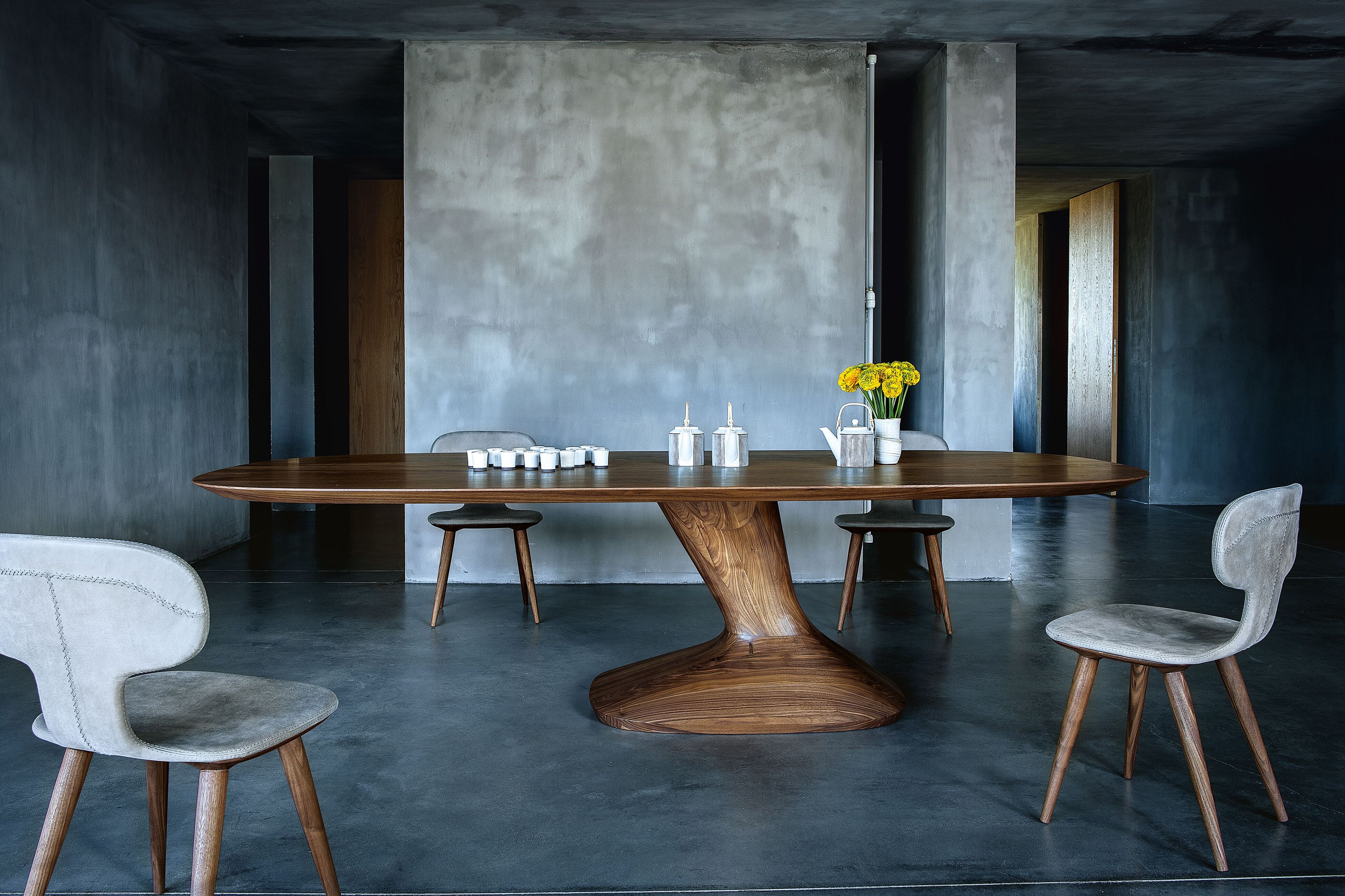 SPEED Solid wood table By Riva 1920 | design Karim Rashid