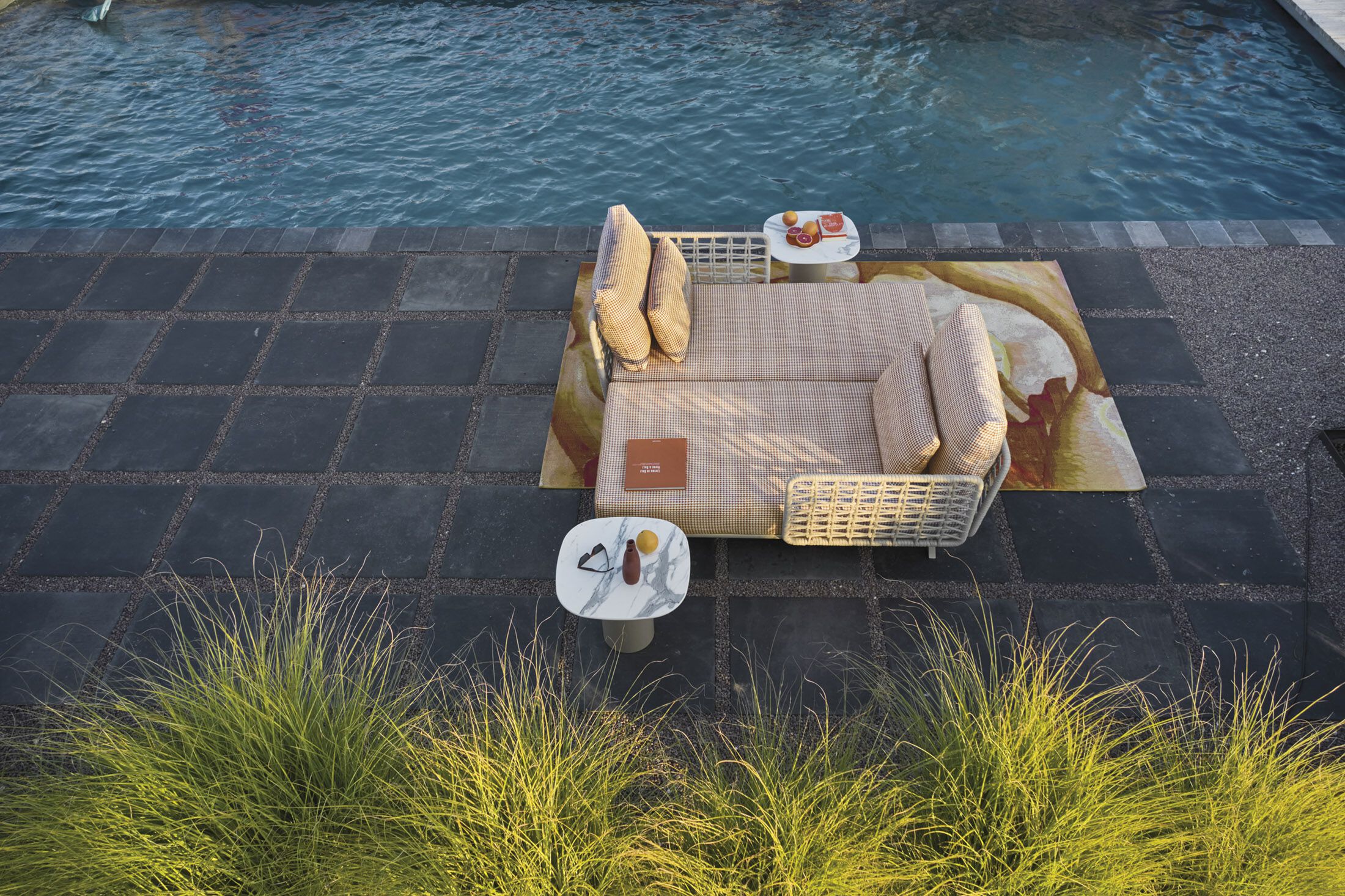 ARMÀN Coffee table By Roberti