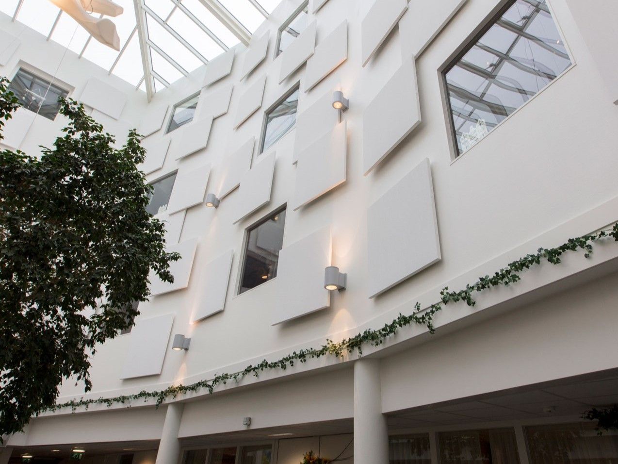 Pannello acustico a parete in lana di roccia Rockfon® System Eclipse Wall™ By Rockfon