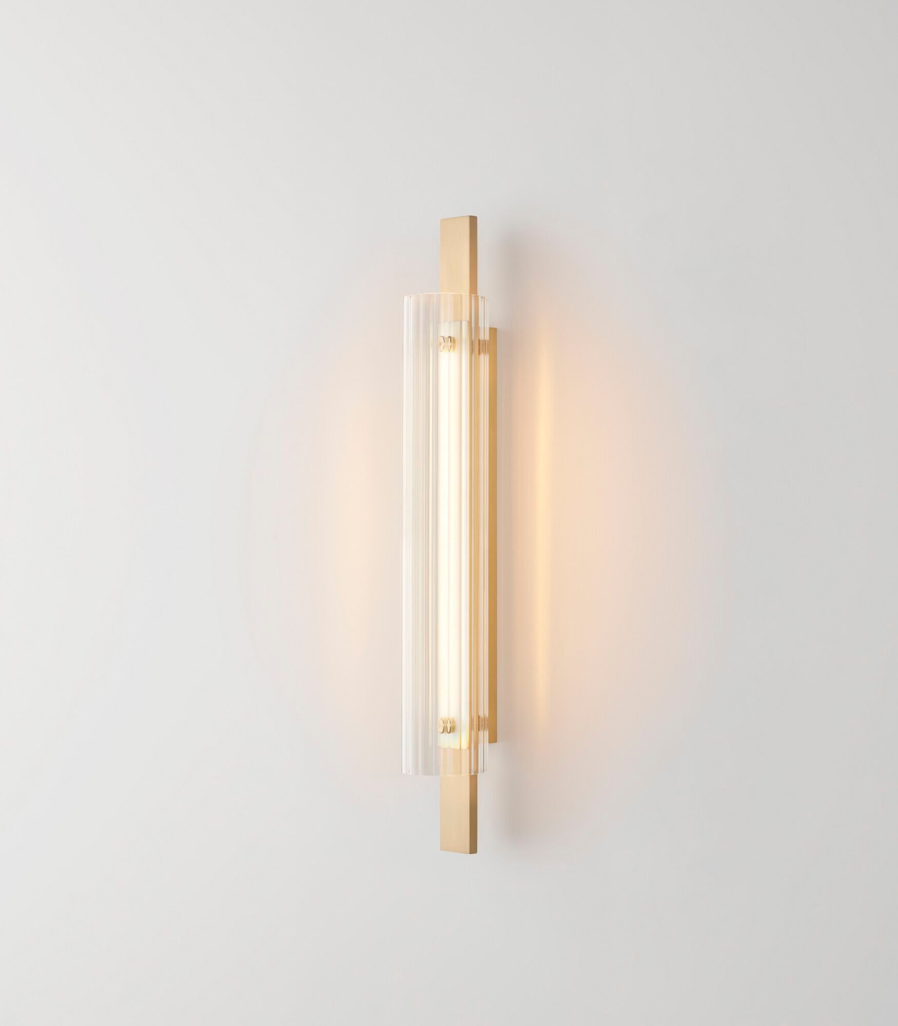 VOLANT Wall lamp By Ross Gardam