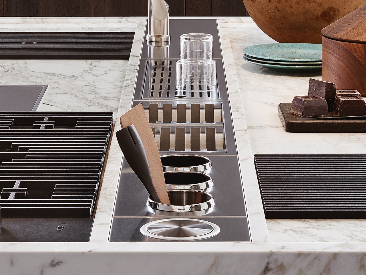 ACCESSORISED CHANNEL ELEMENTS Kitchen equipped track By Arc linea ...