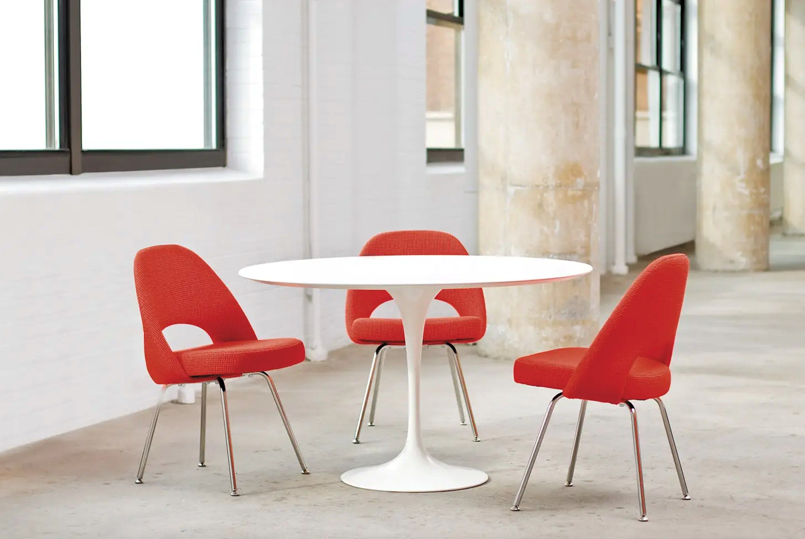 SAARINEN CONFERENCE CHAIR Saarinen Collection By KNOLL design Eero Saarinen