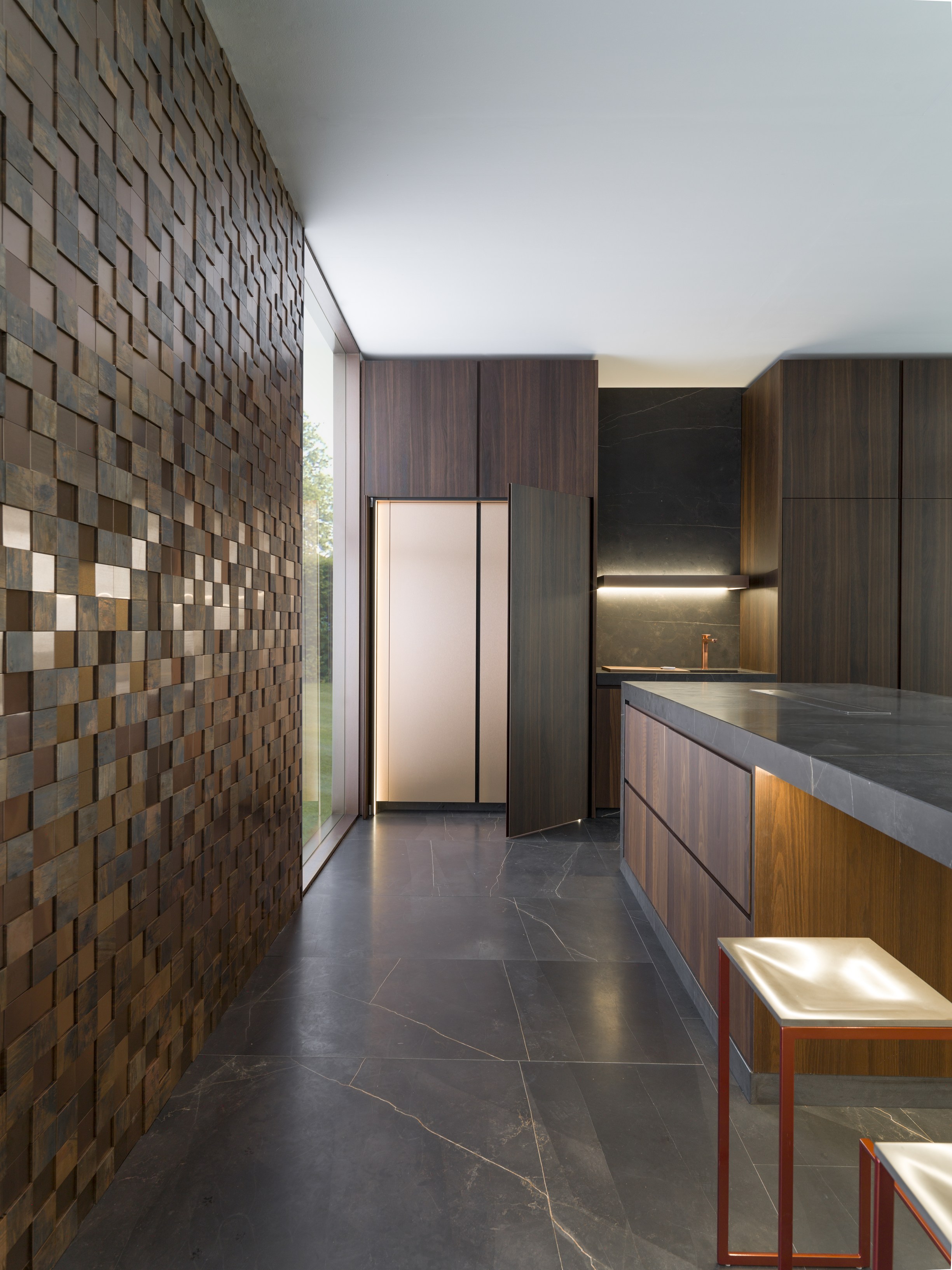 Fitted kitchen with island SAFFRON By GAMADECOR design Ramon Esteve Estudio
