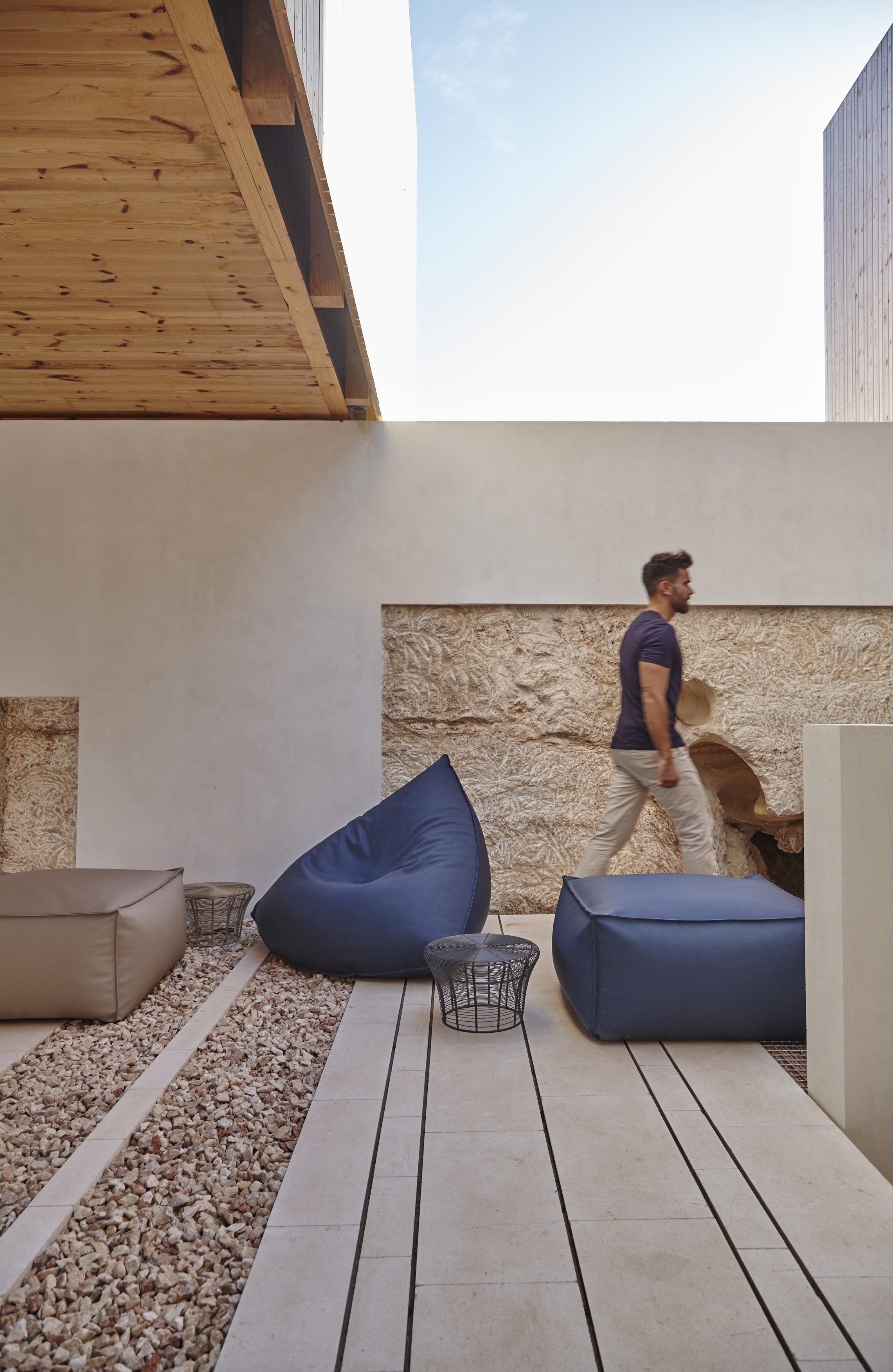 SAIL OUTDOOR | Square garden pouf By GANDIABLASCO design Hector Serrano