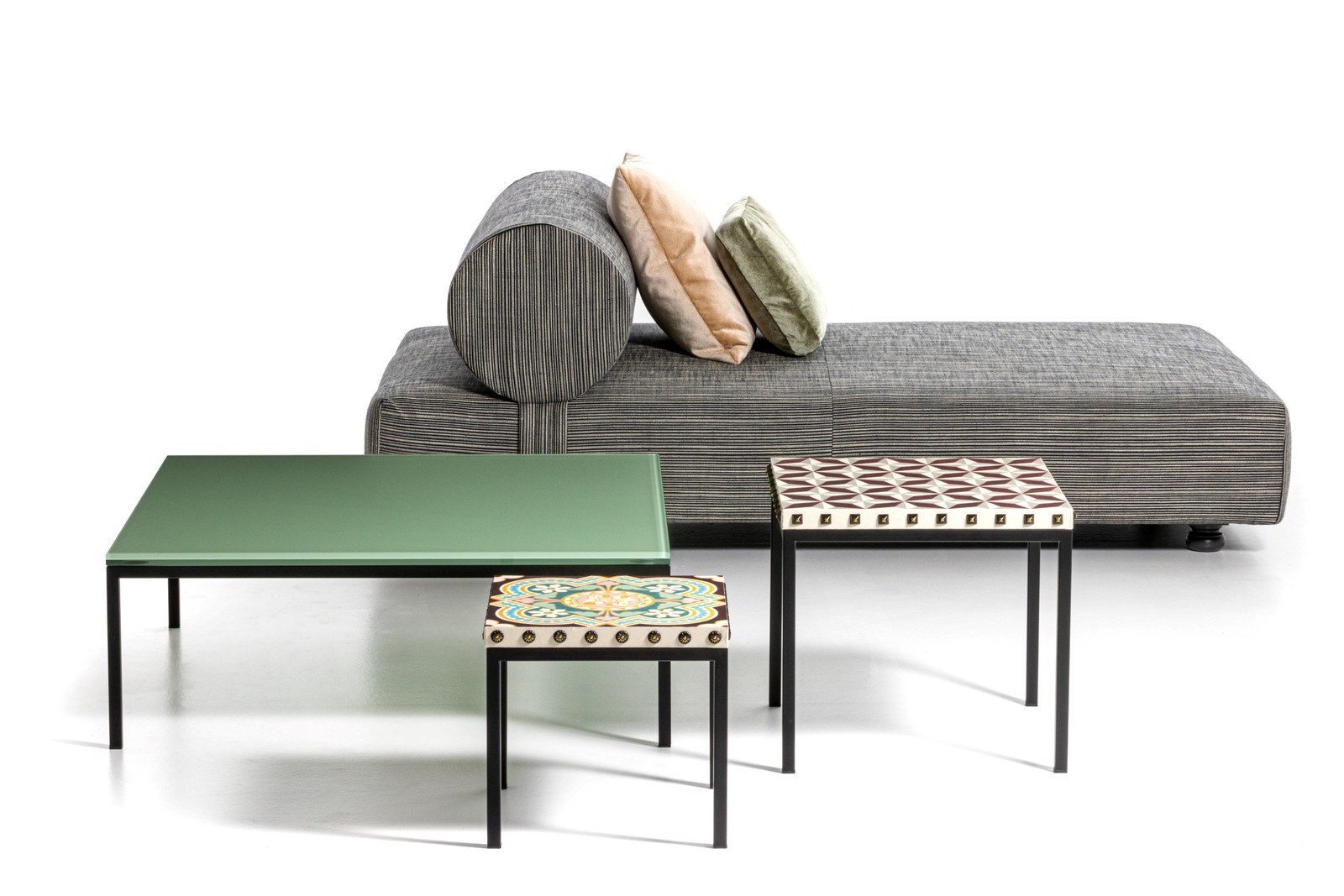 SALON NANÀ Square glass and steel coffee table for living room By ...