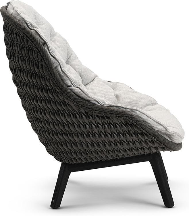 SANDUA | Garden armchair with armrests By MANUTTI design Robin Hapelt