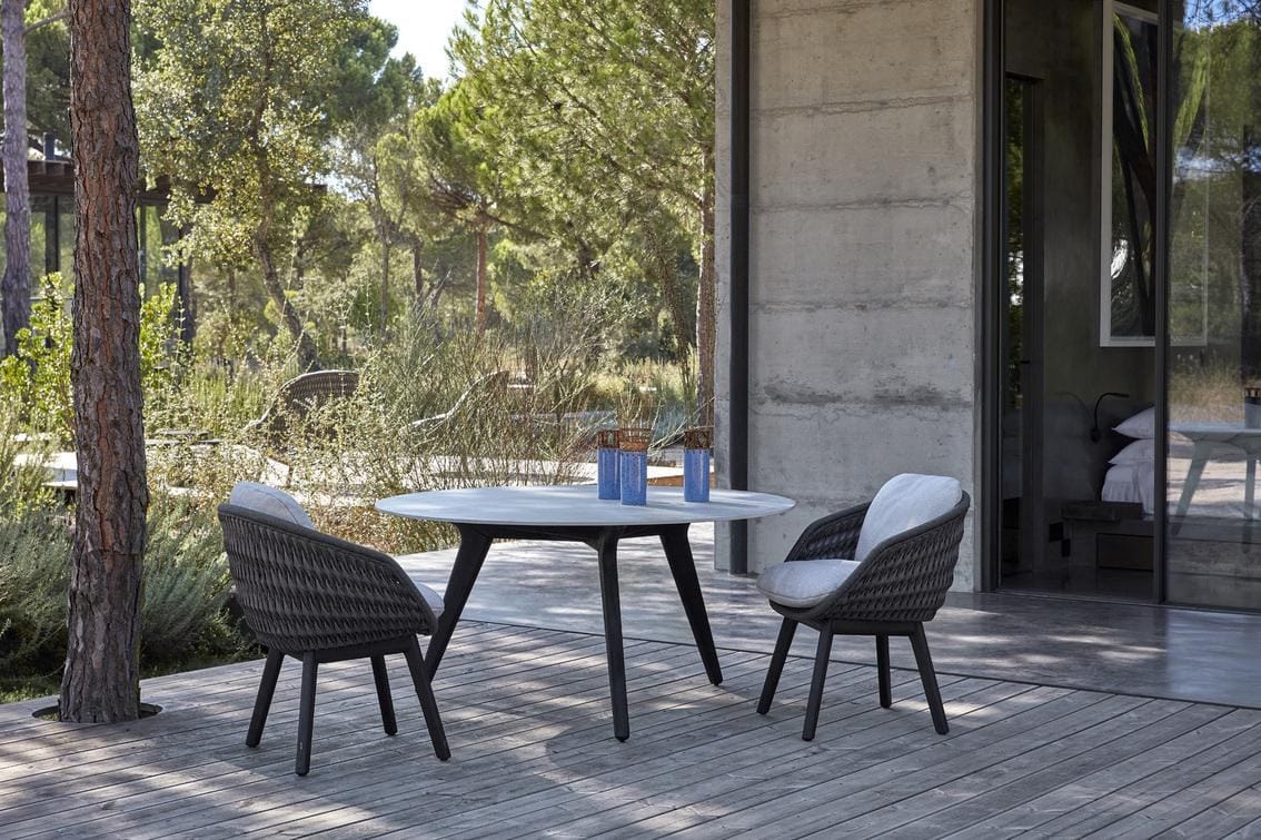 SANDUA Chaise de jardin en tissu avec accoudoirs By MANUTTI | design ...