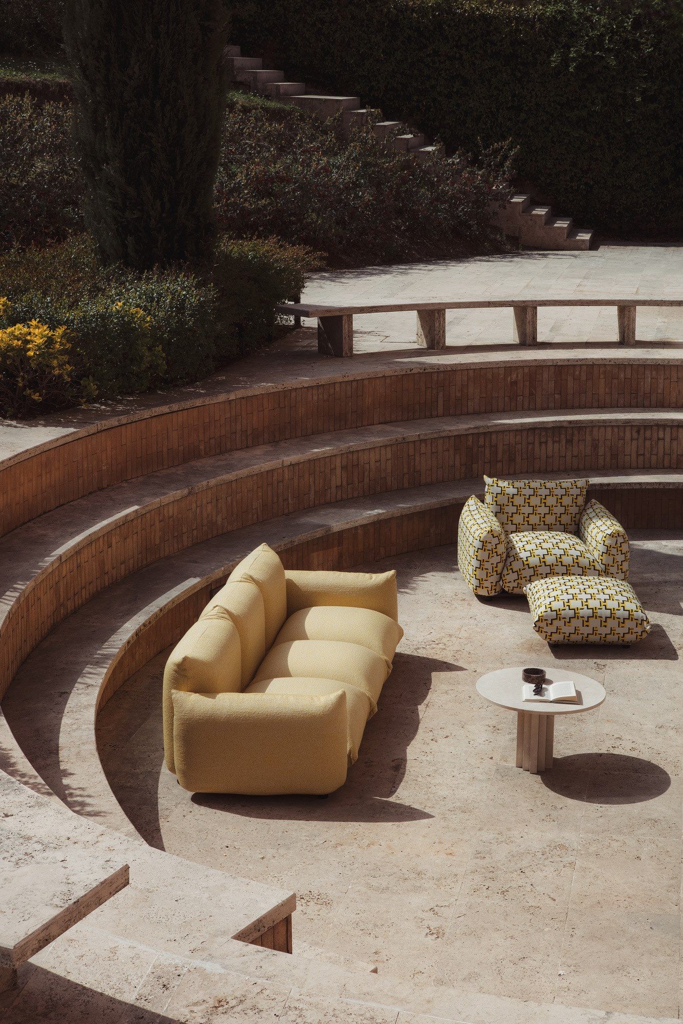 SCALEA Coffee table By arflex | design Bernhardt & Vella