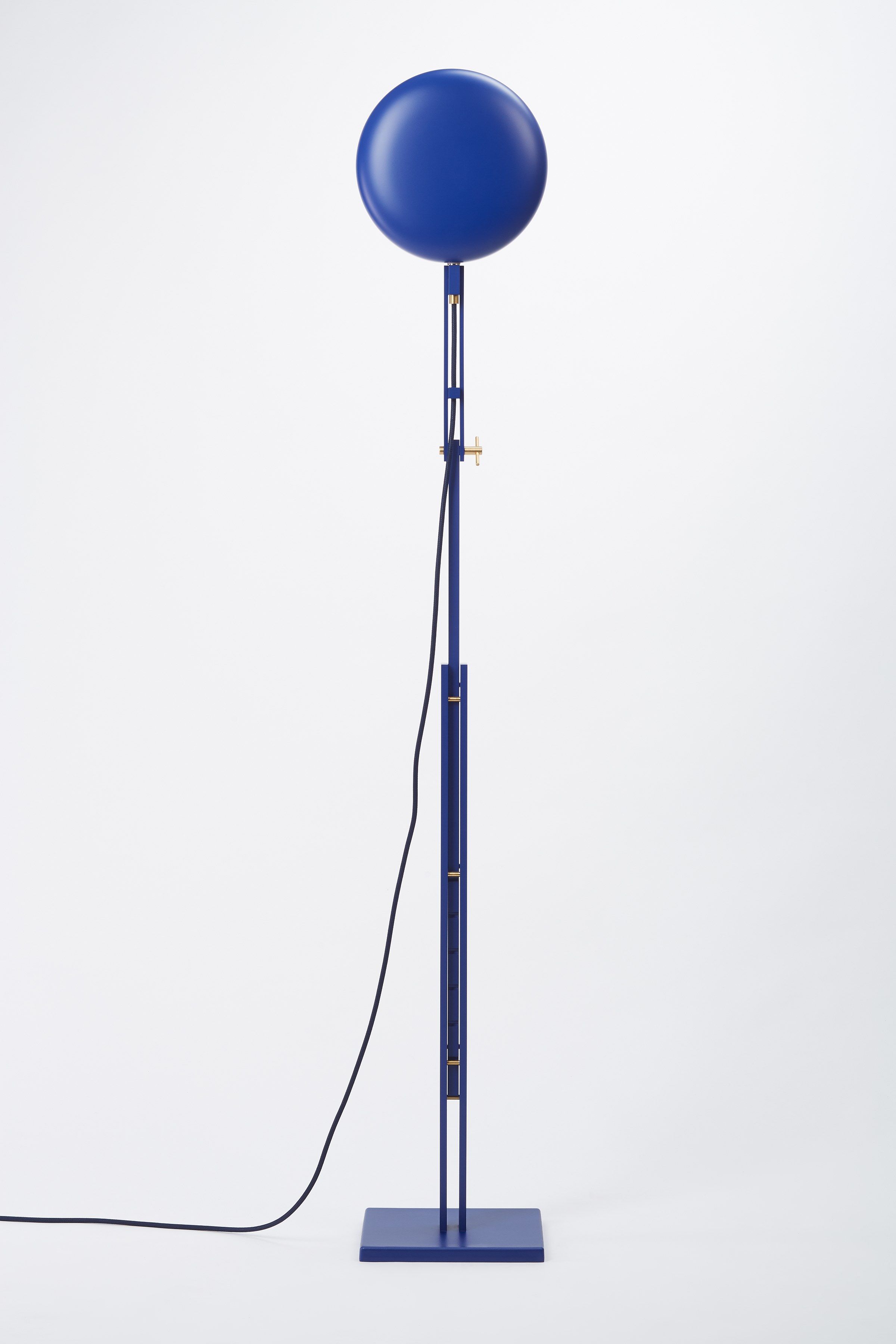 SCHLIEPHACKE EDITION Lámpara de pie By Mawa Design | design Fridtjof ...